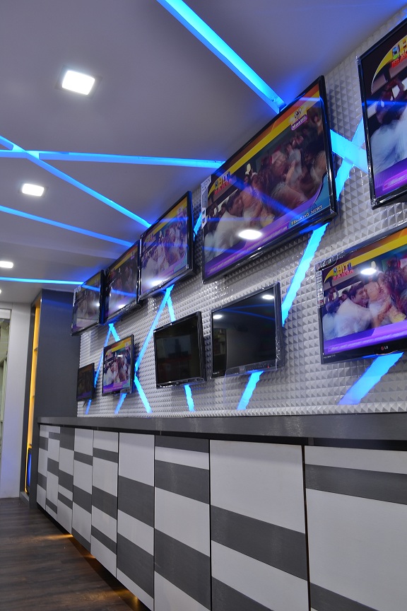 Shivam Electronics by Harshad Pitroda & associate - Architizer