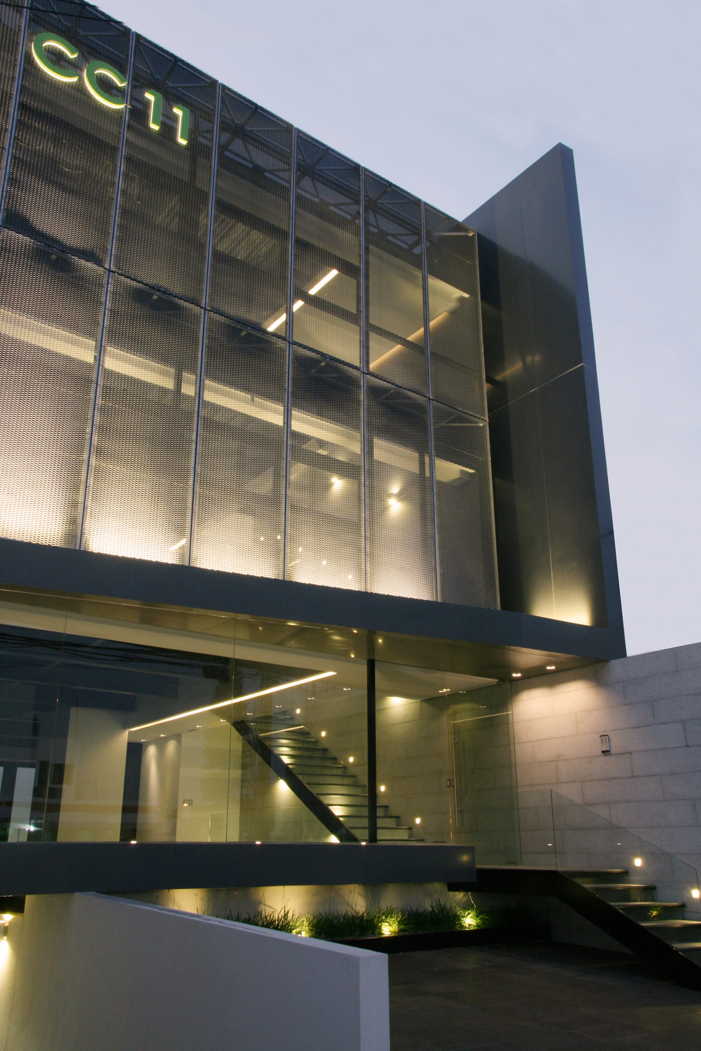 CC11 Office Building by Factor Arquitectura - Architizer