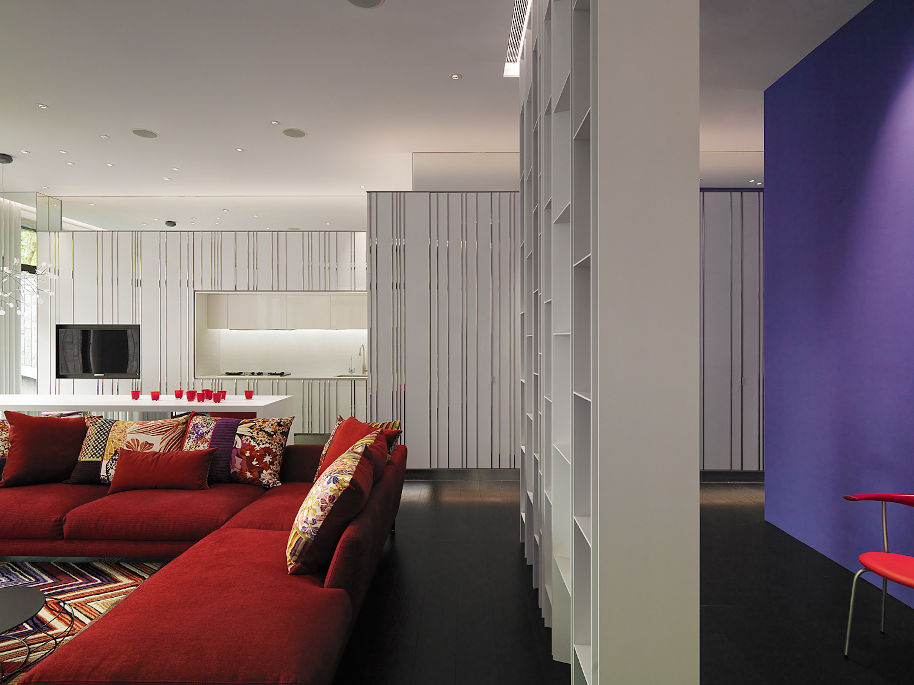 Improvised Syncopation by Chains Interior - Architizer