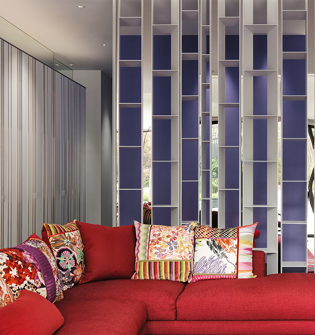 Improvised Syncopation by Chains Interior - Architizer