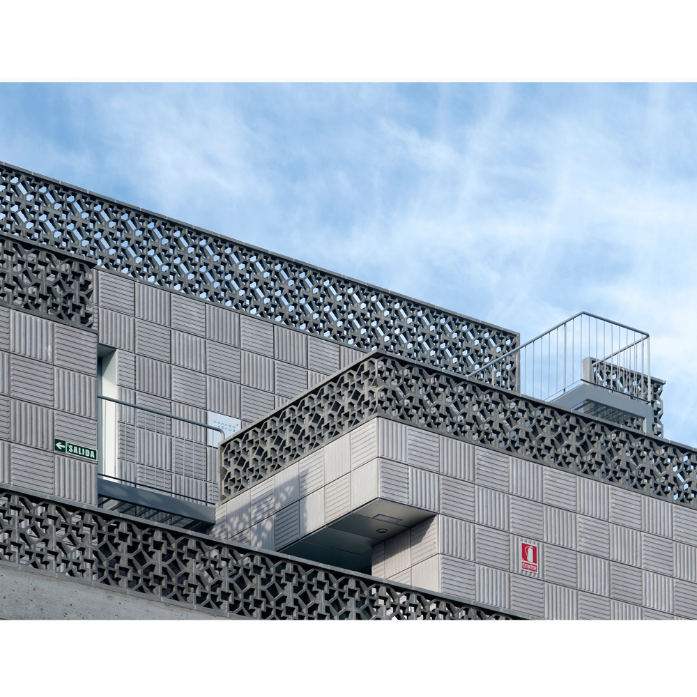 Bela Muxía Hostel Extension by CREUSeCARRASCO - Architizer