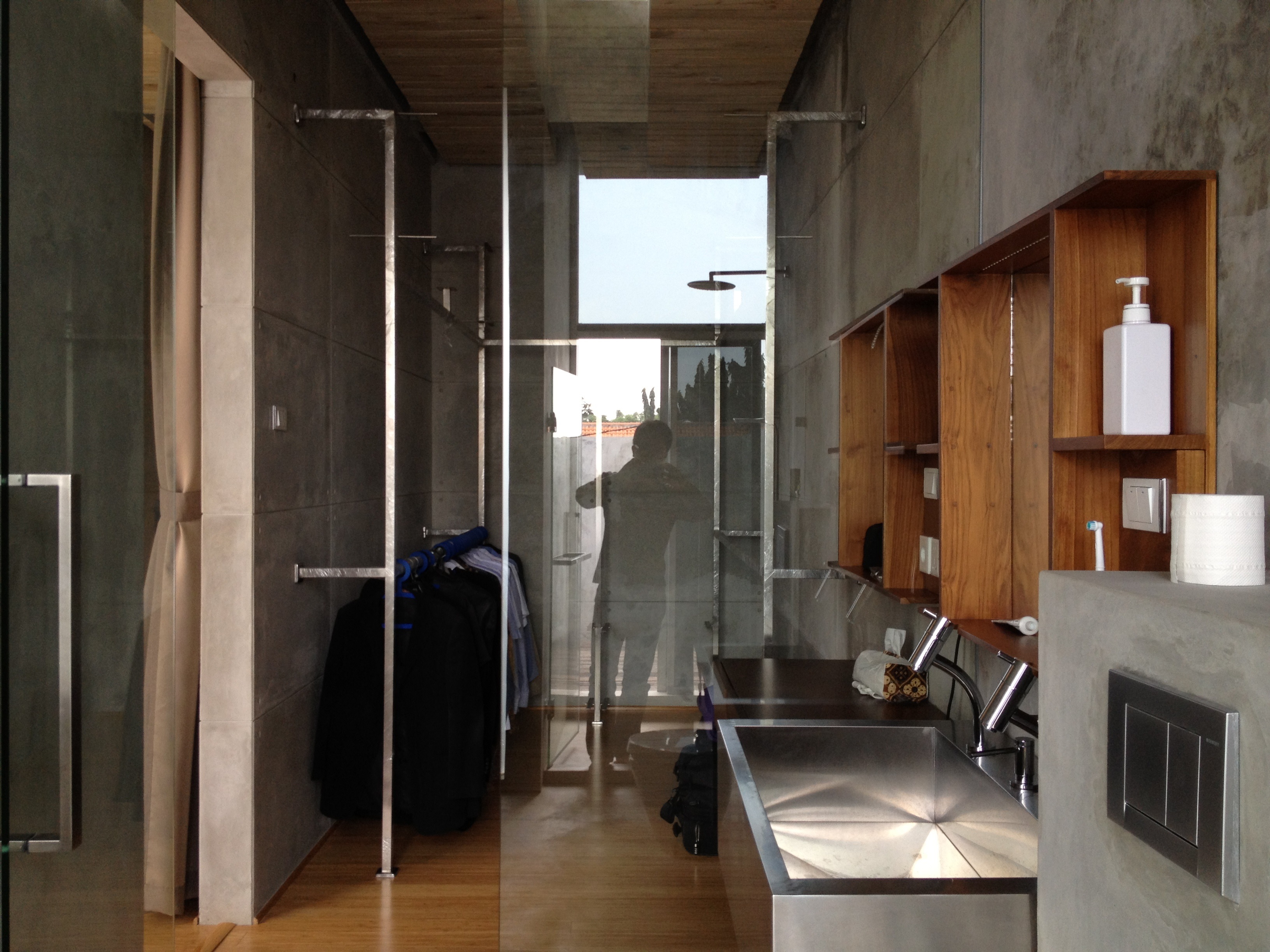 Bare Minimalist Architizer