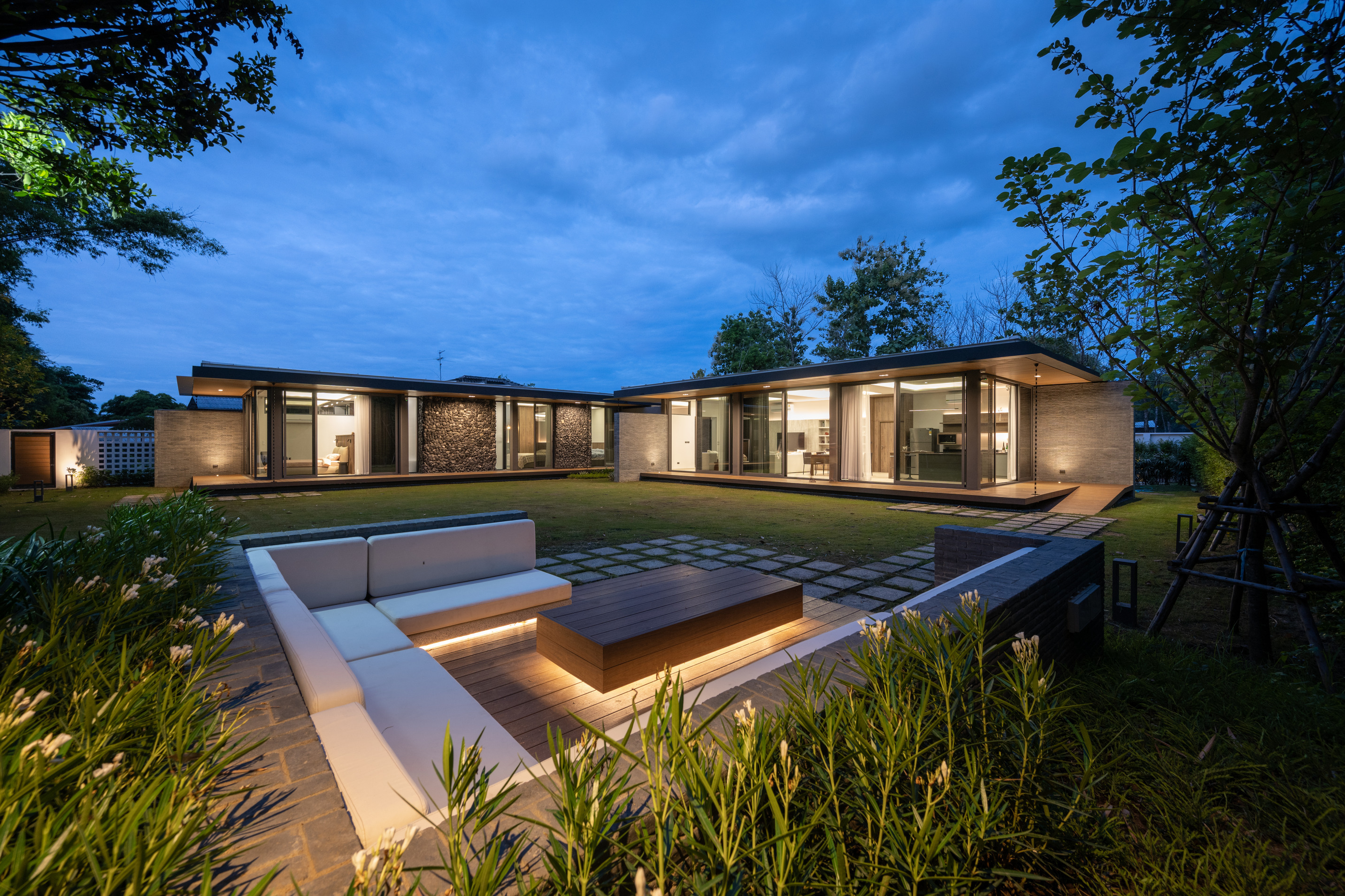 Lomsak Residence by Architecture's Matter - Architizer