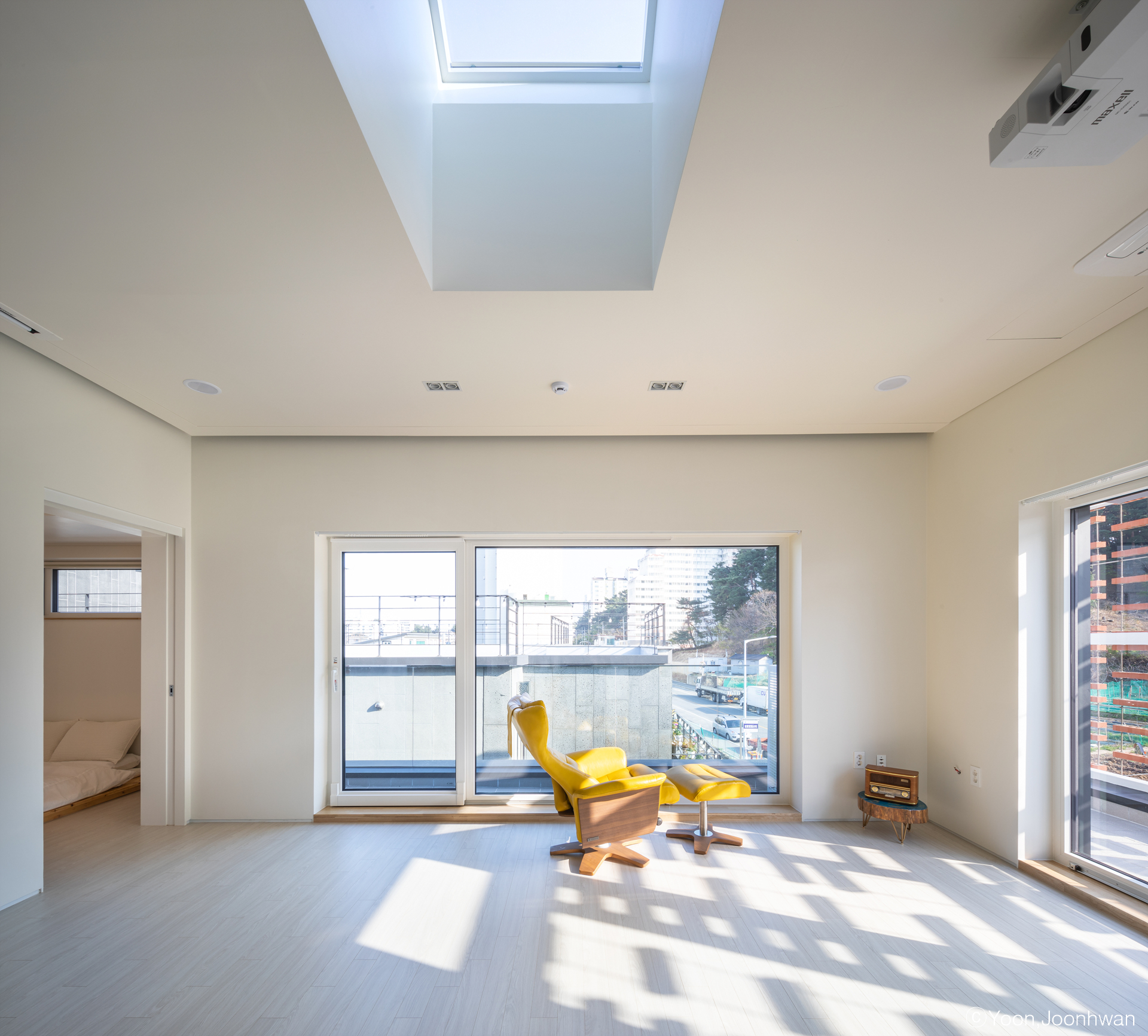 Idea 3550165: Dried Persimmon House by Architecture Studio YEIN in Gangneung-si, South Korea ...