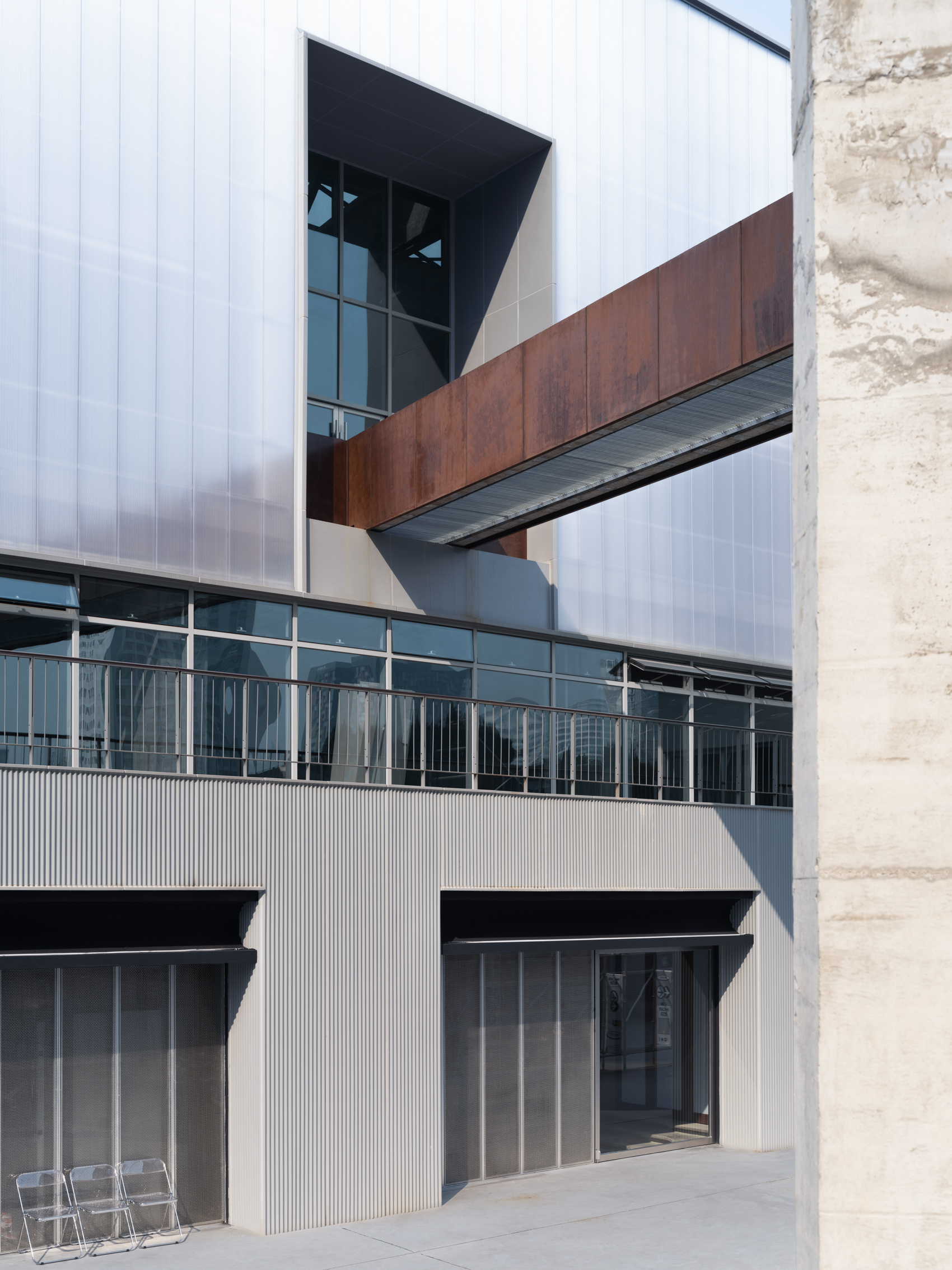 TanArt Community: the Reuse of the Boiler Station at Xi’an Shiyou University by Nomos Architects ...