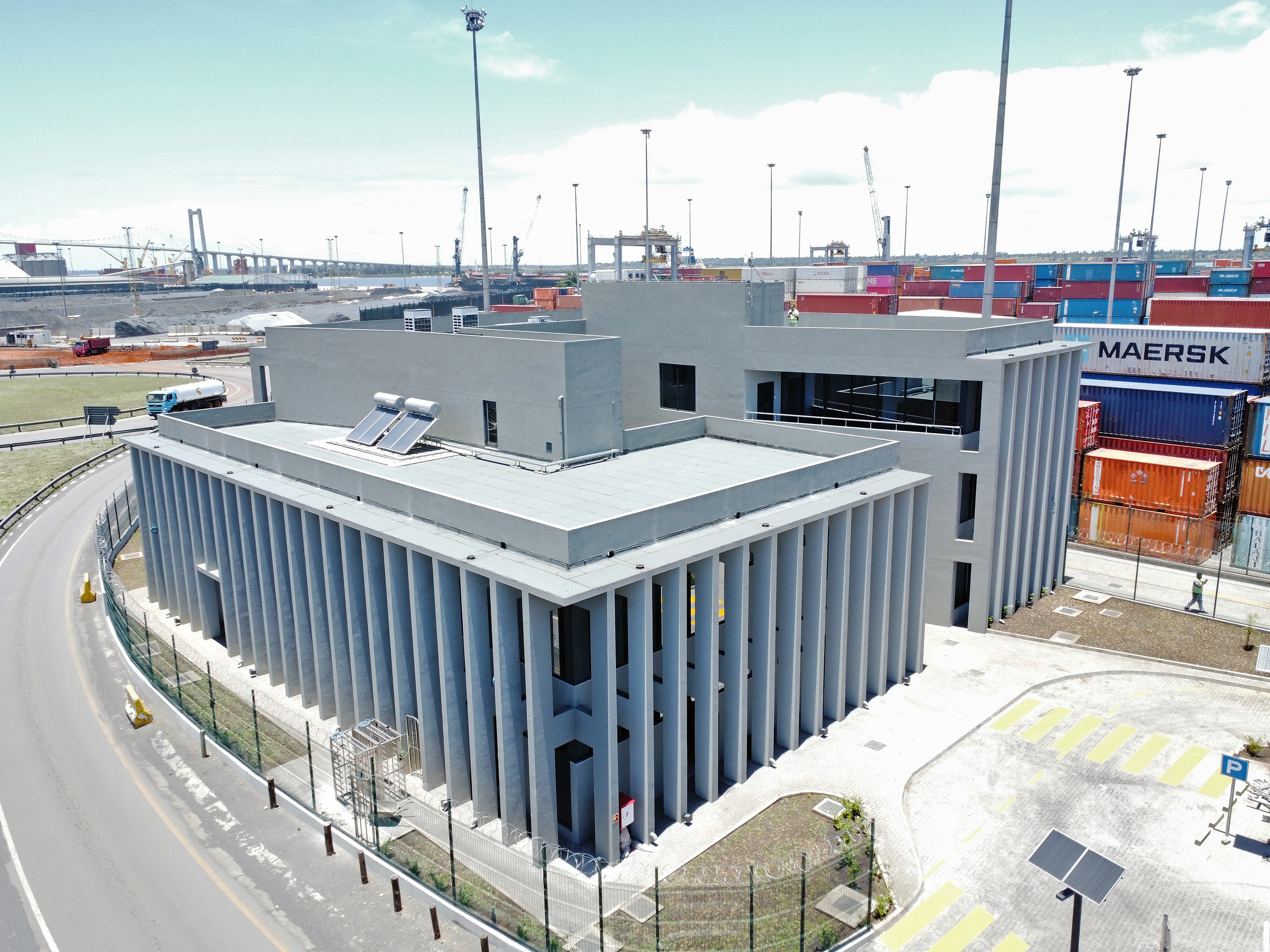 DP World Headquarters – Port of Maputo by SECON - Architizer