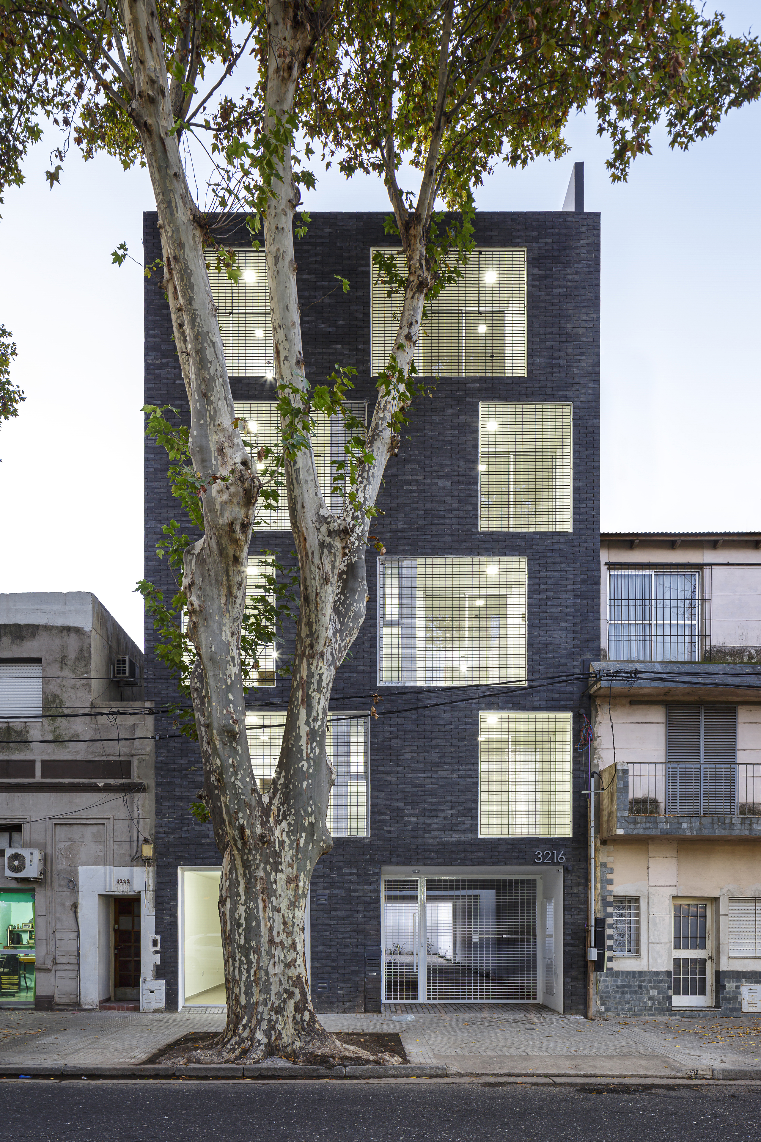 Edificio 9 de Julio 3216 by GARNERONE + RAMOS Arq. - Architizer