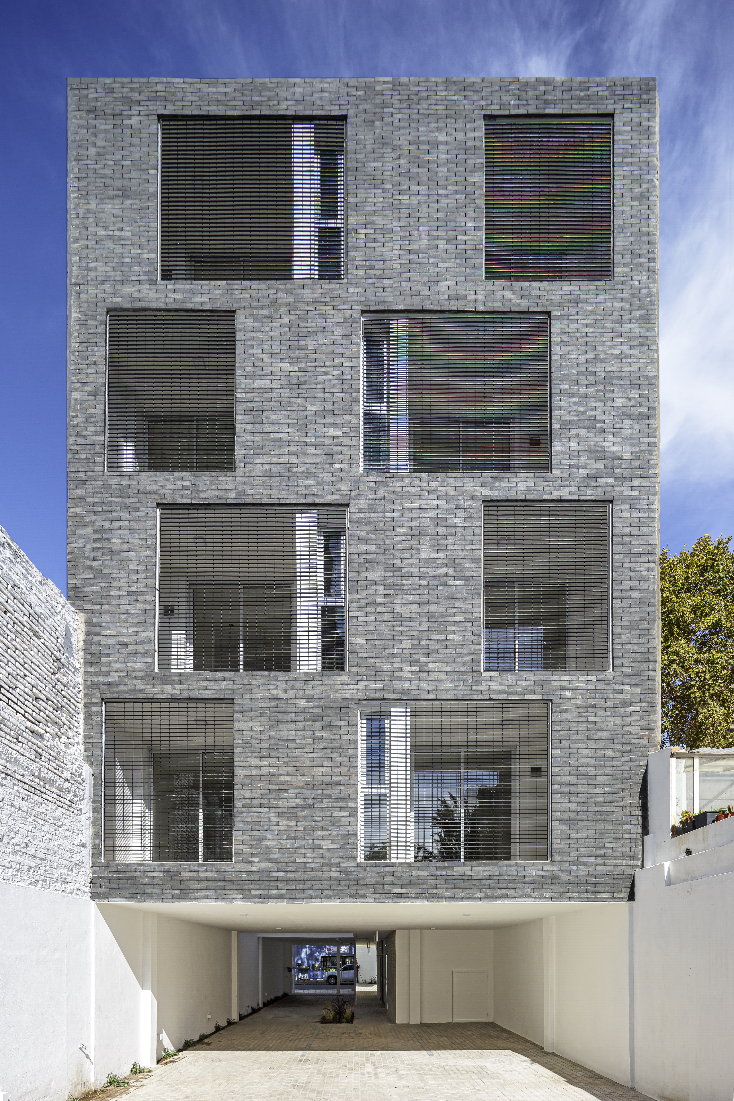 Edificio 9 de Julio 3216 by GARNERONE + RAMOS Arq. - Architizer