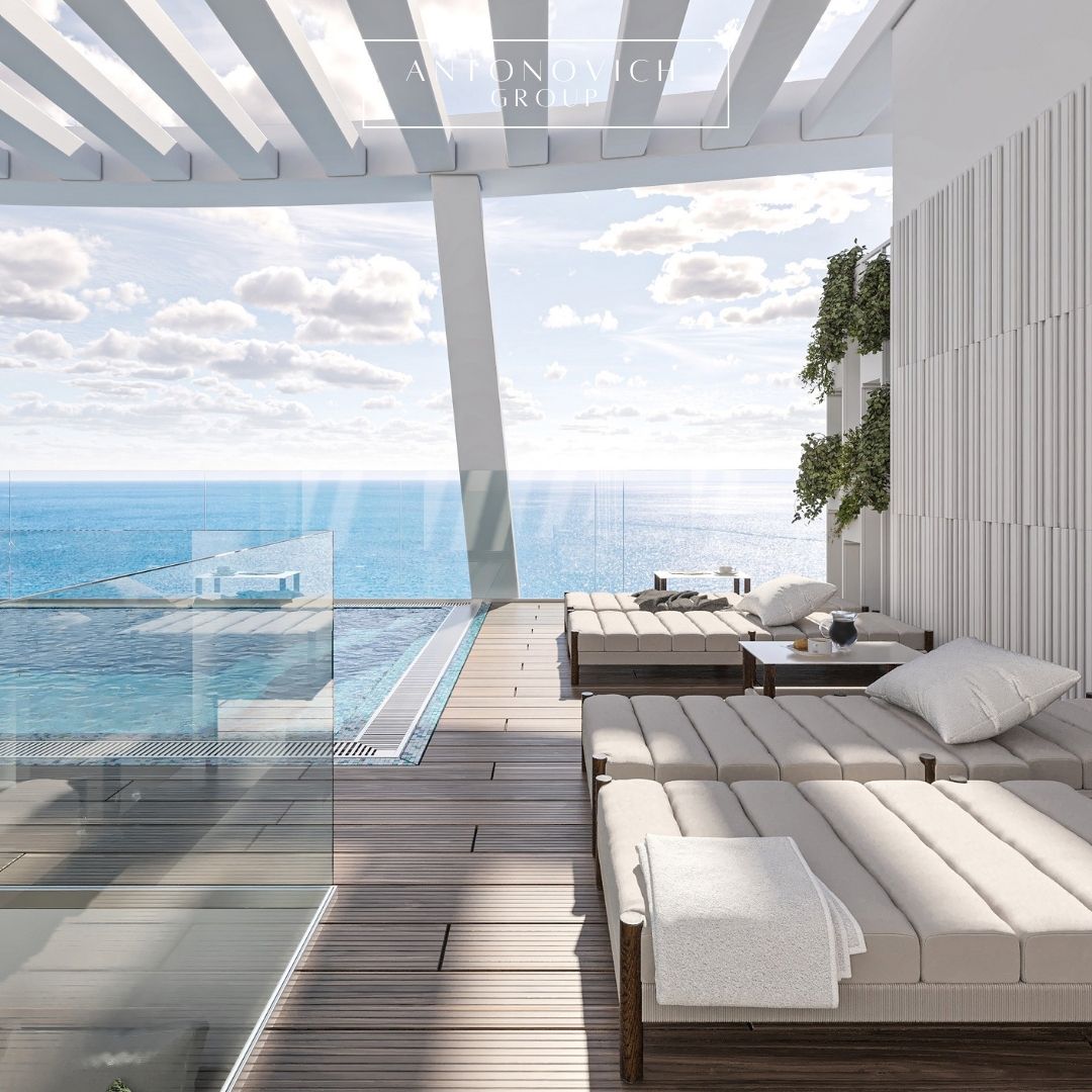 Elevated Living: Modern Style Roof Deck Design and Implementation by LUXURY ANTONOVICH DESIGN ...