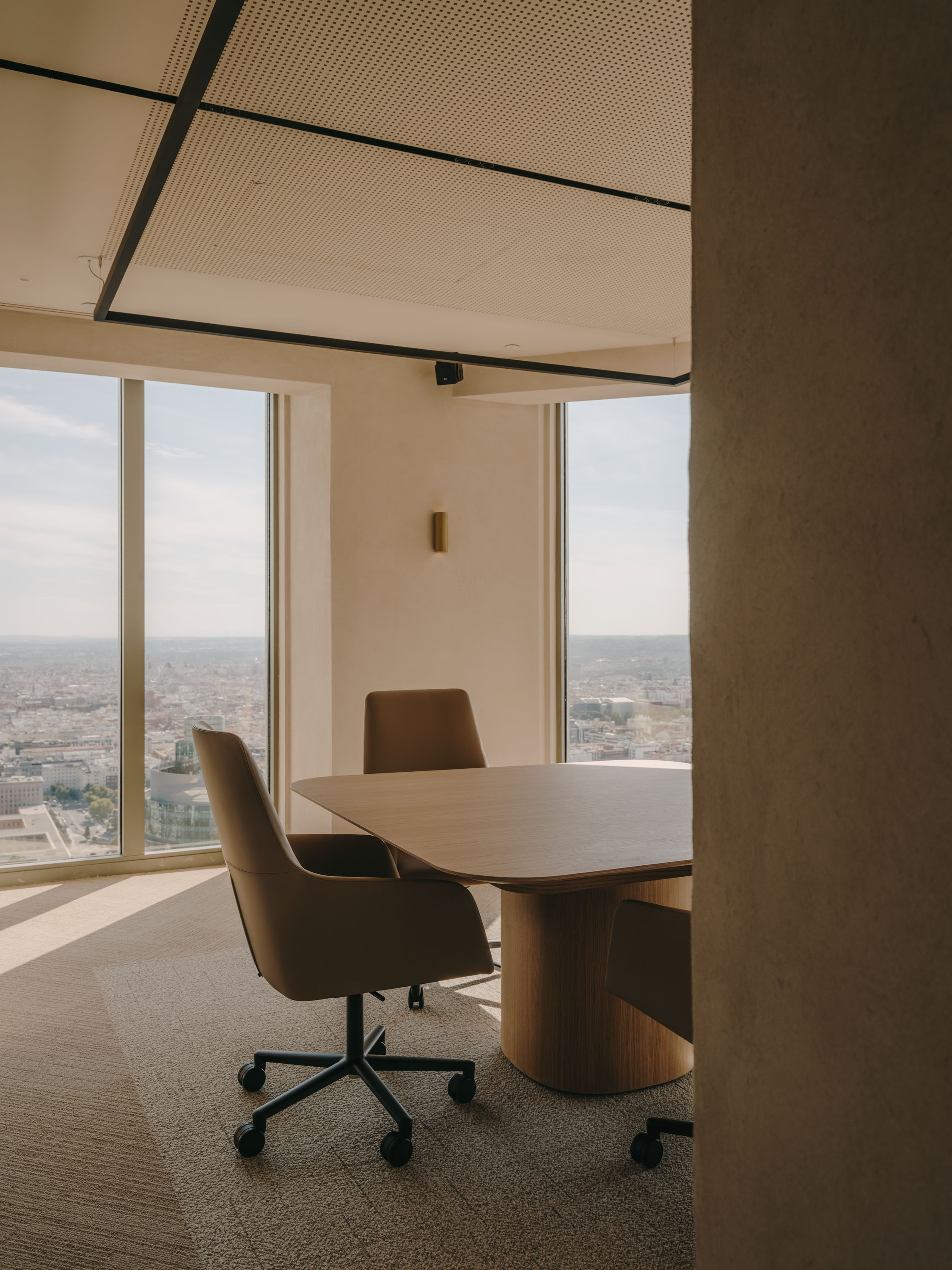 Oficinas Torre Picasso by Destudio - Architizer
