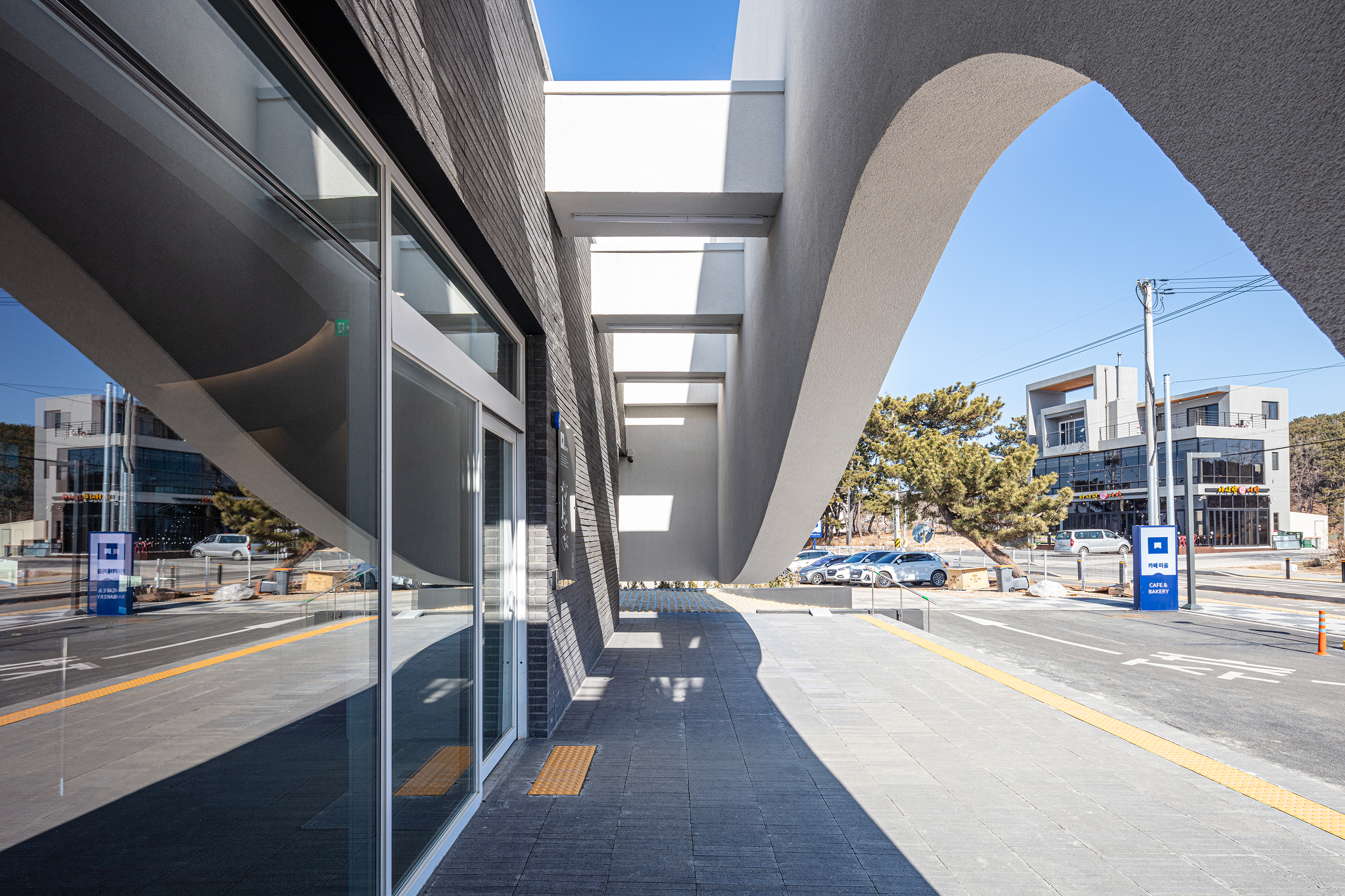 CAFE MIEUM by UTAA - Architizer