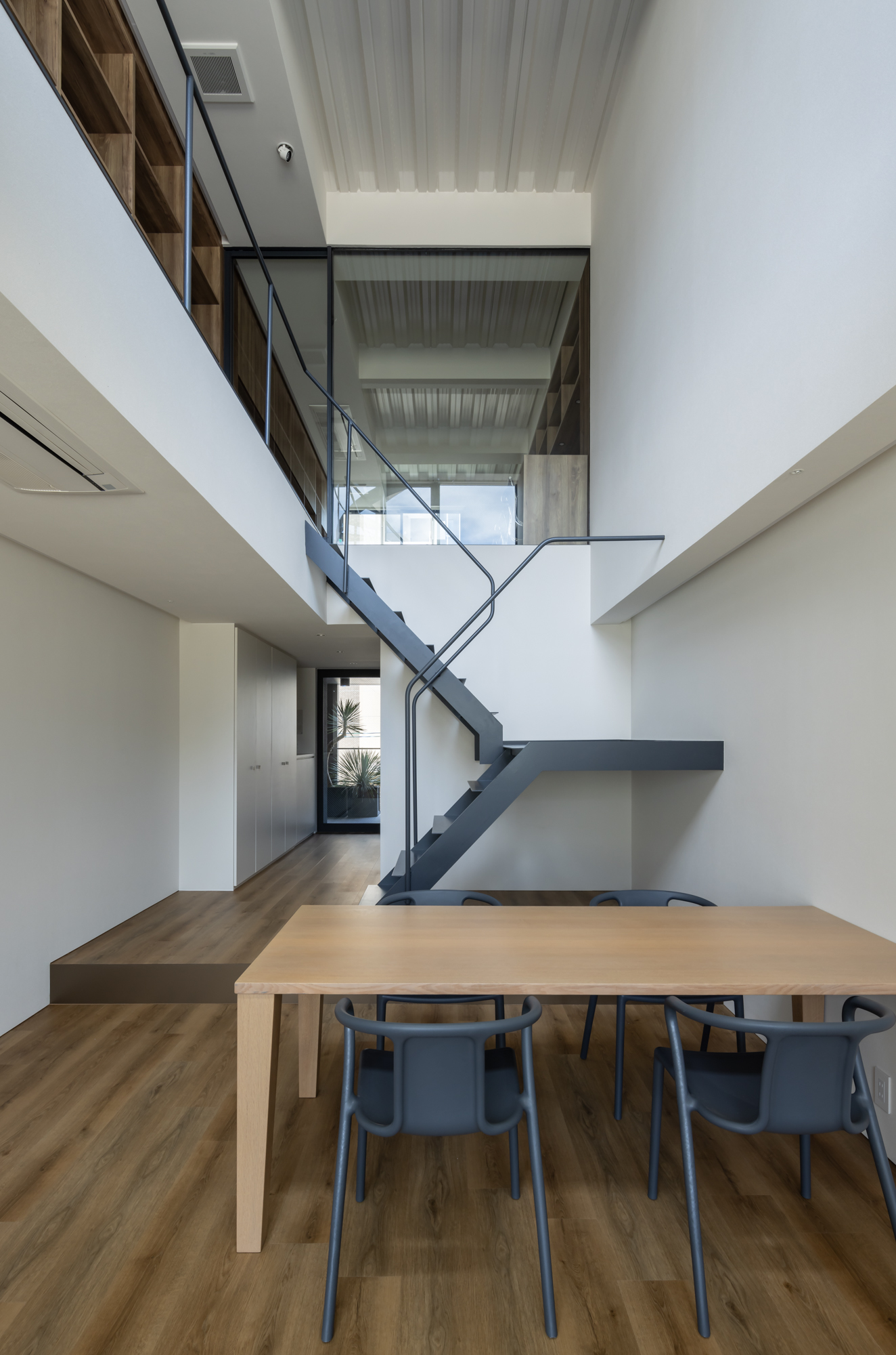 OP BLD. by KURU CO.,LTD. - Architizer