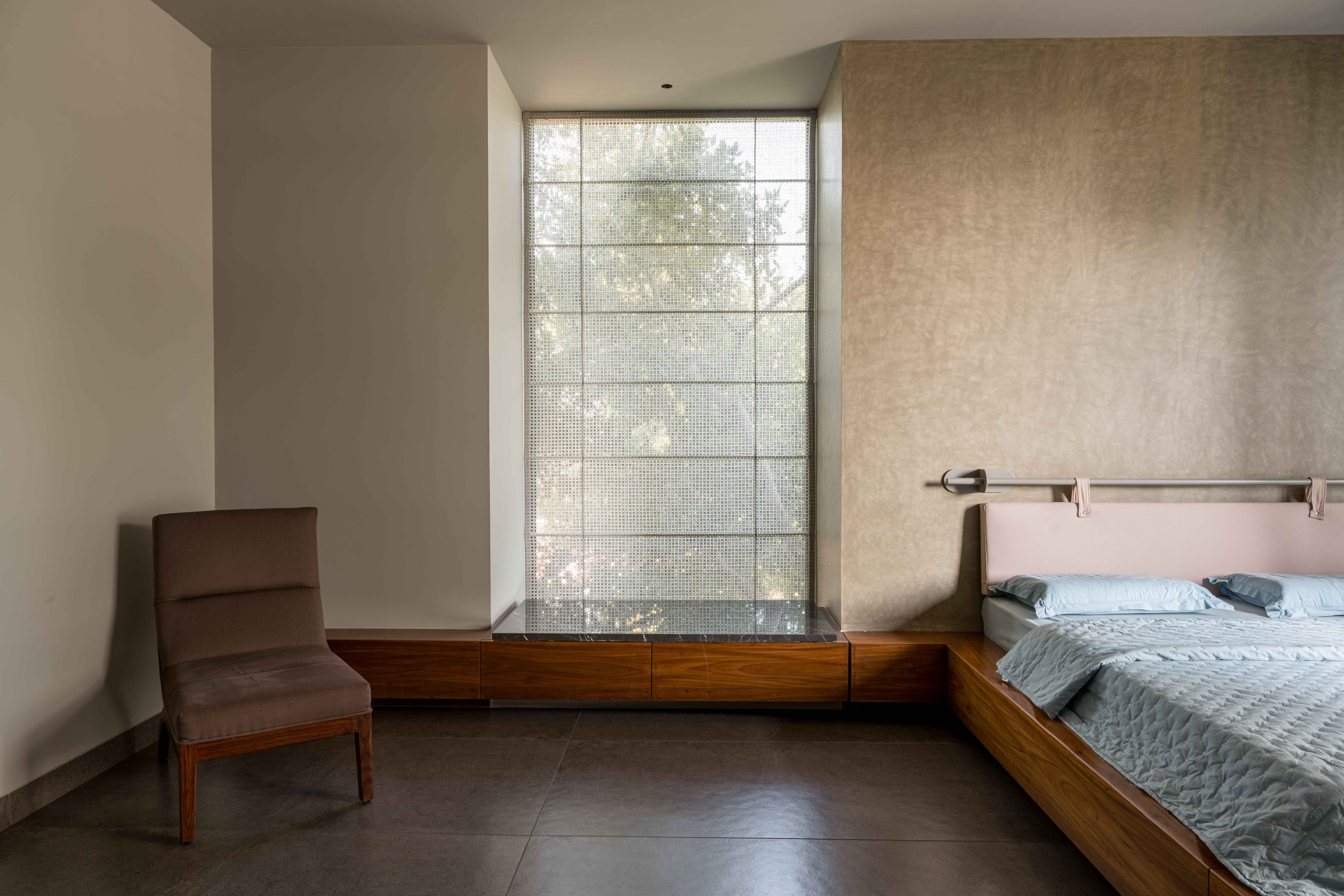 Charcoal Charm by POD STUDIO - Architizer