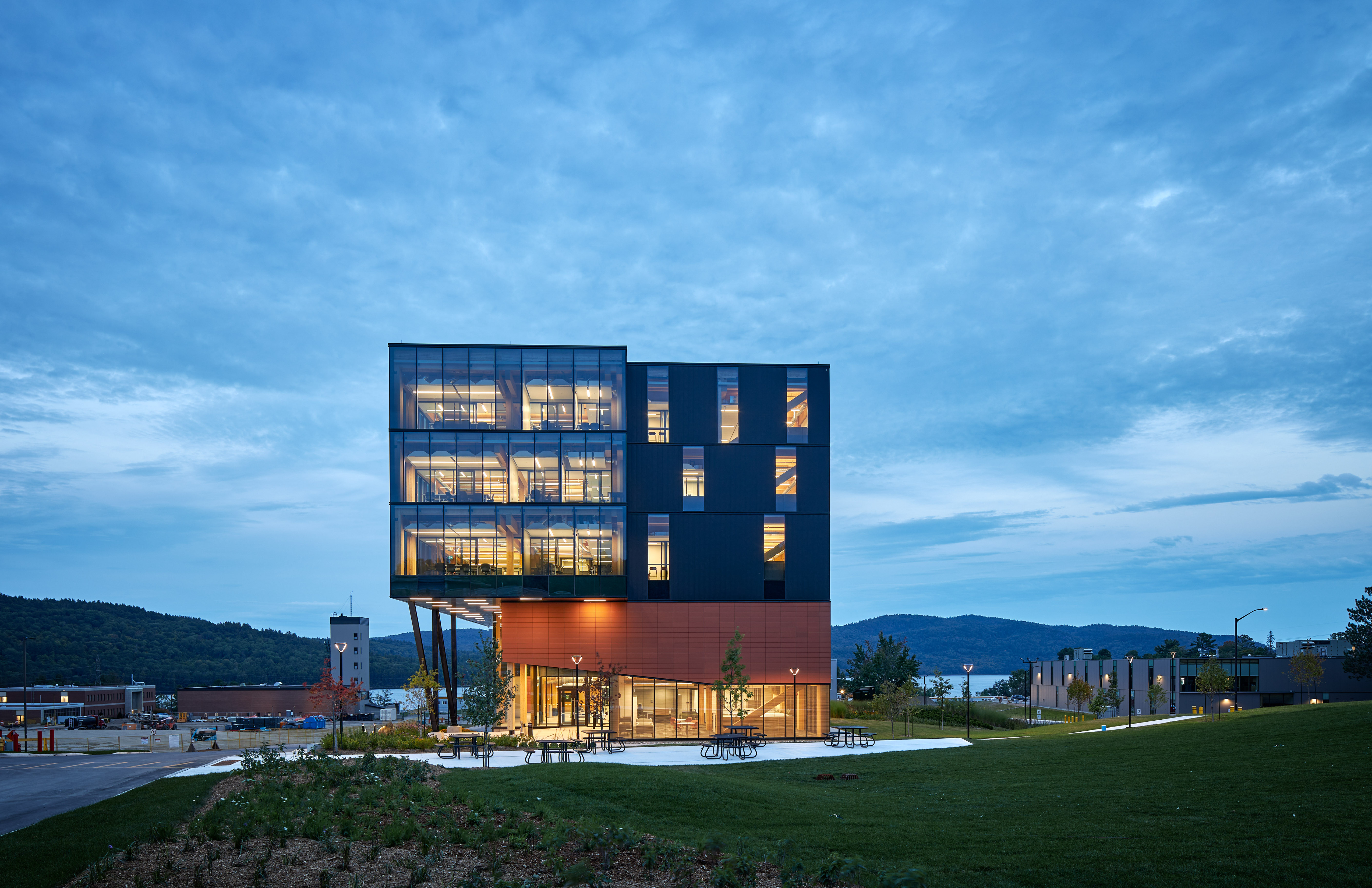 CNL Science Collaboration Centre by HDR - Architizer