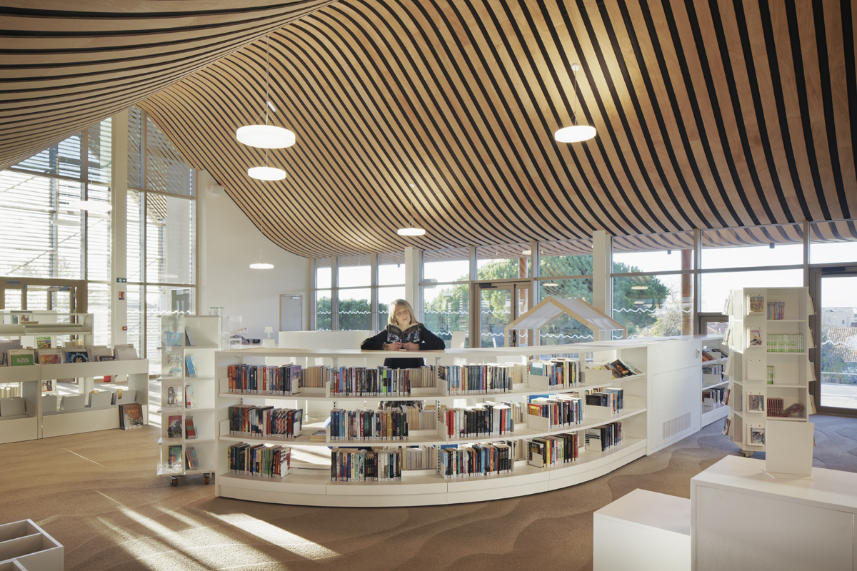 Event Hall L’Agora and Ernest Hemingway Media Library by Ateliers A+ ...