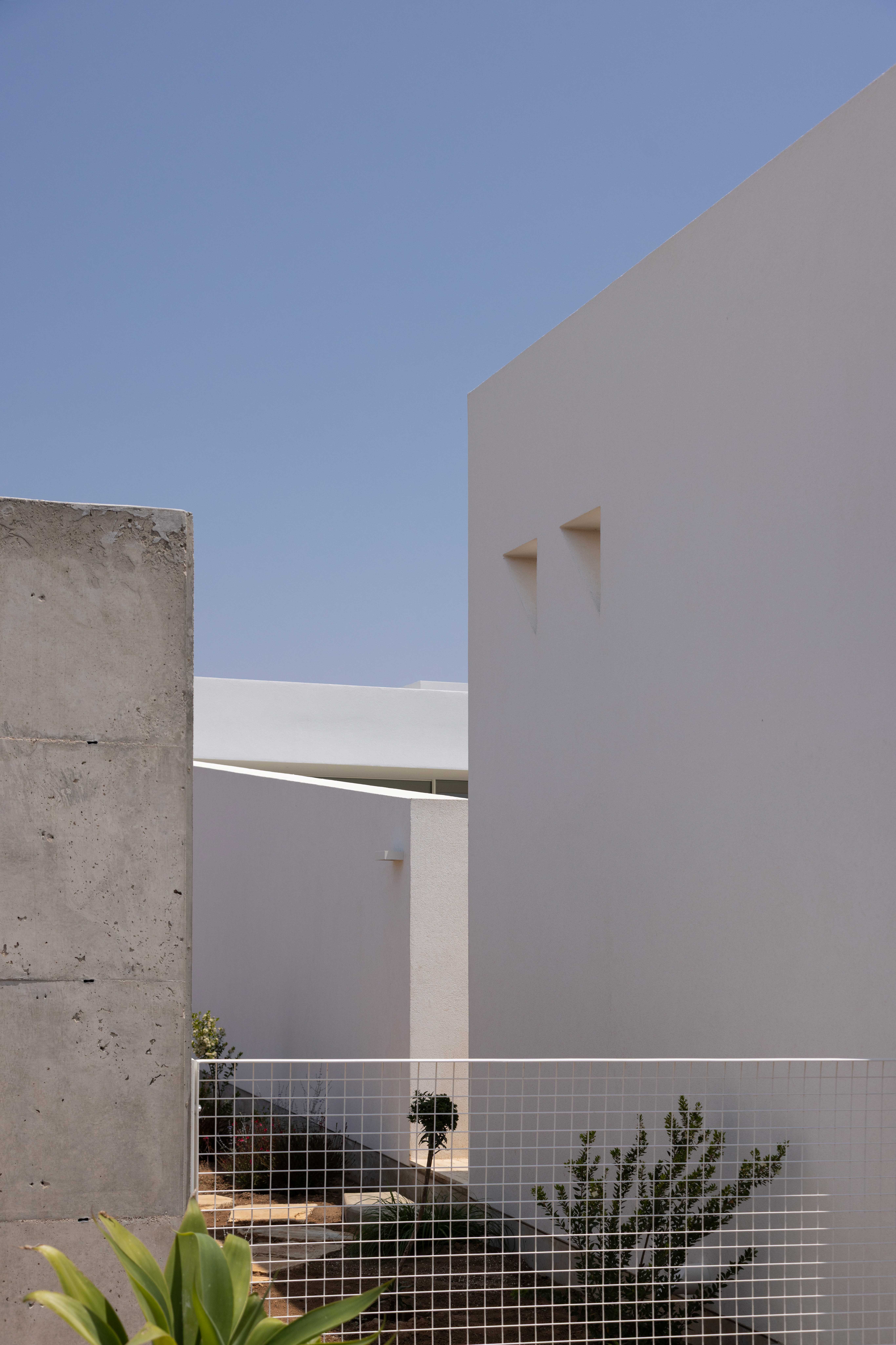 CASA OBLIVIO by MOB design studio - Architizer