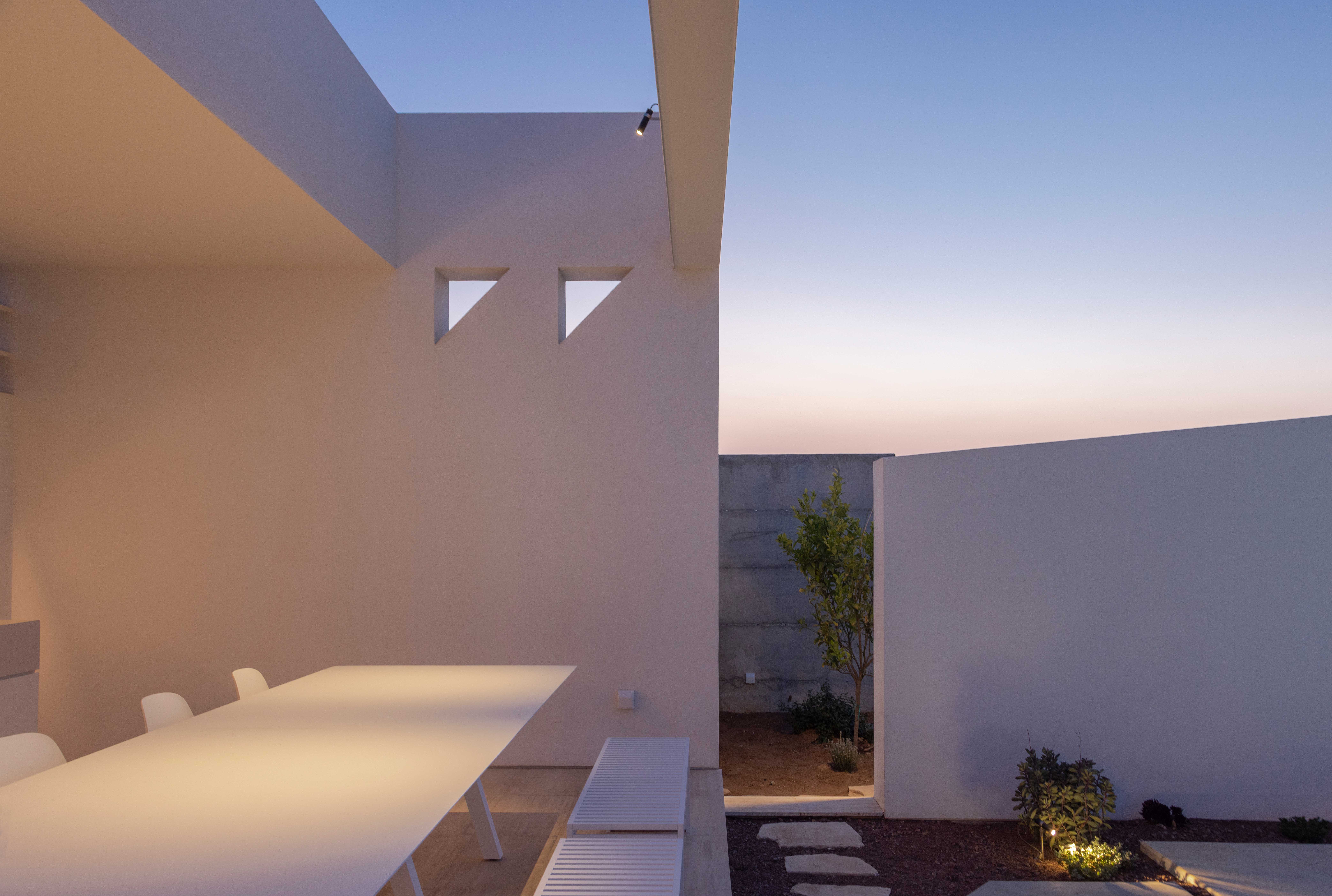 CASA OBLIVIO by MOB design studio - Architizer