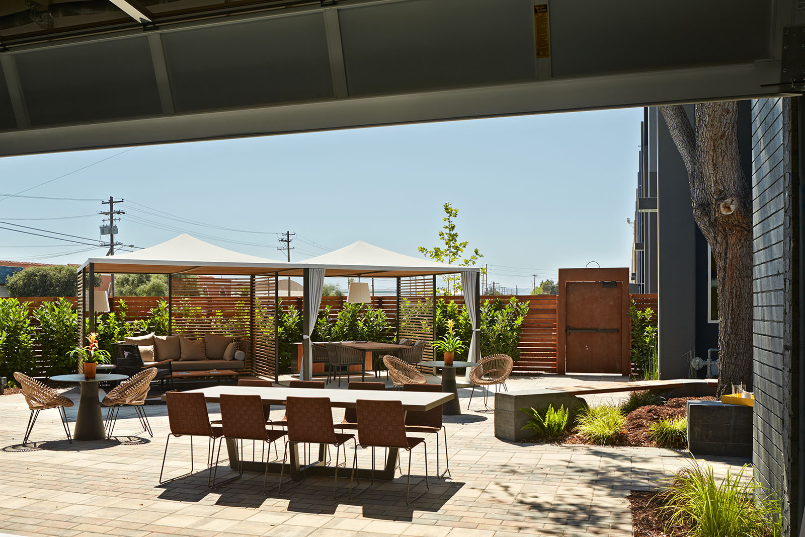 One Workplace Showroom and Headquarters by Blitz - Architizer