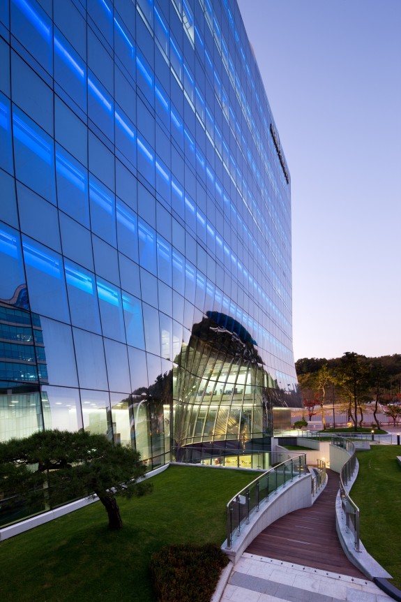Atrium House by MESH Architectures - Architizer