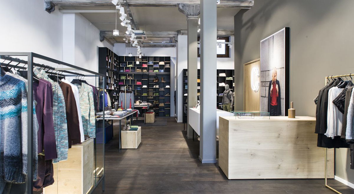 Closed Monobrand Store by PHILIPP MAINZER OFFICE FOR ARCHITECTURE AND ...