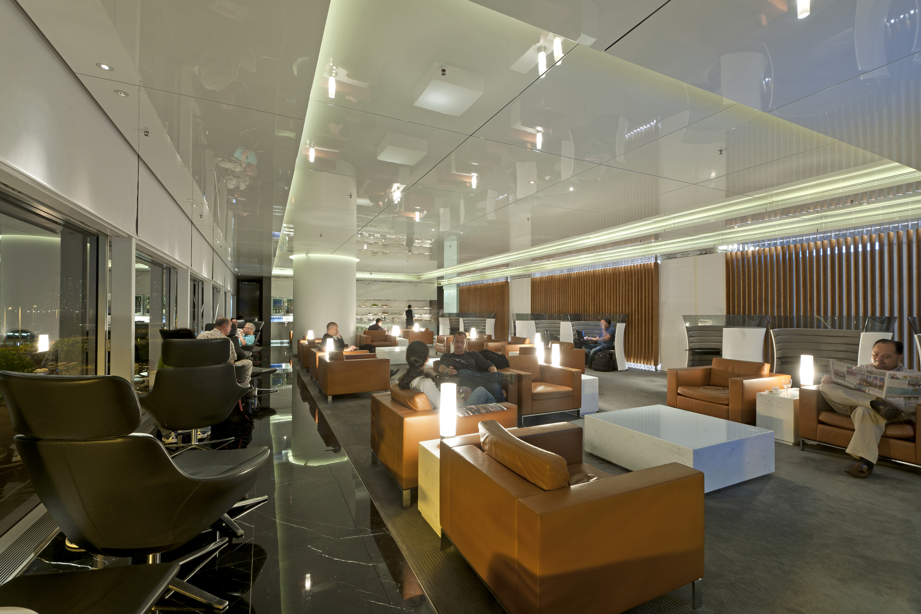 Cathay Pacific Lounges, Hong Kong International Airport by Foster ...