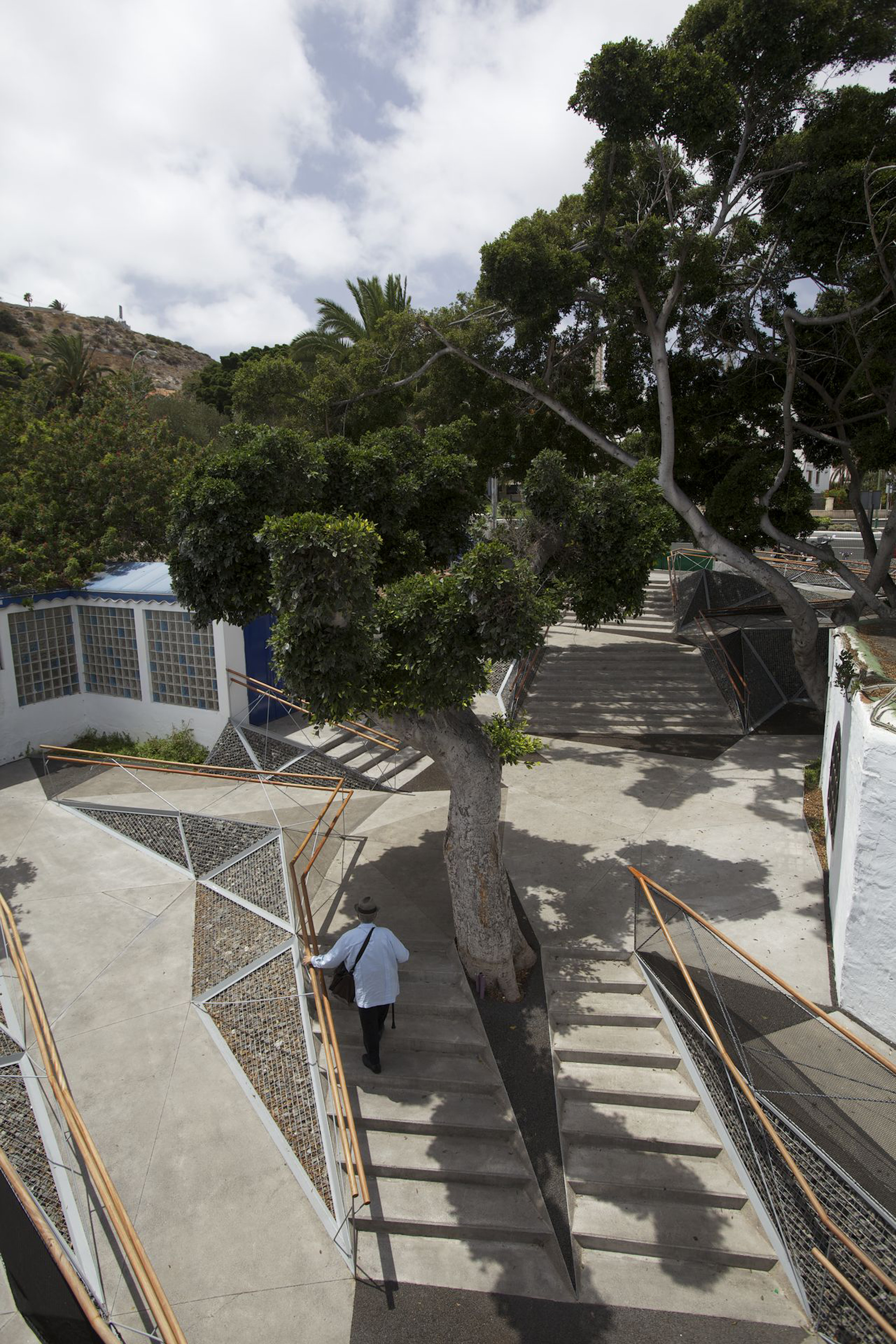 ACCESIBLE PATHWAY AT SWIMMING CLUB by LPA STUDIO - Architizer