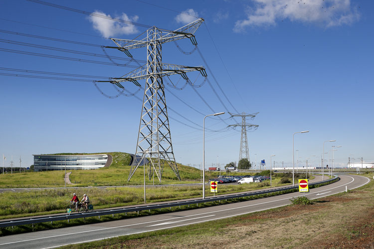 BP Rotterdam Refinery by GROUP A - Architizer