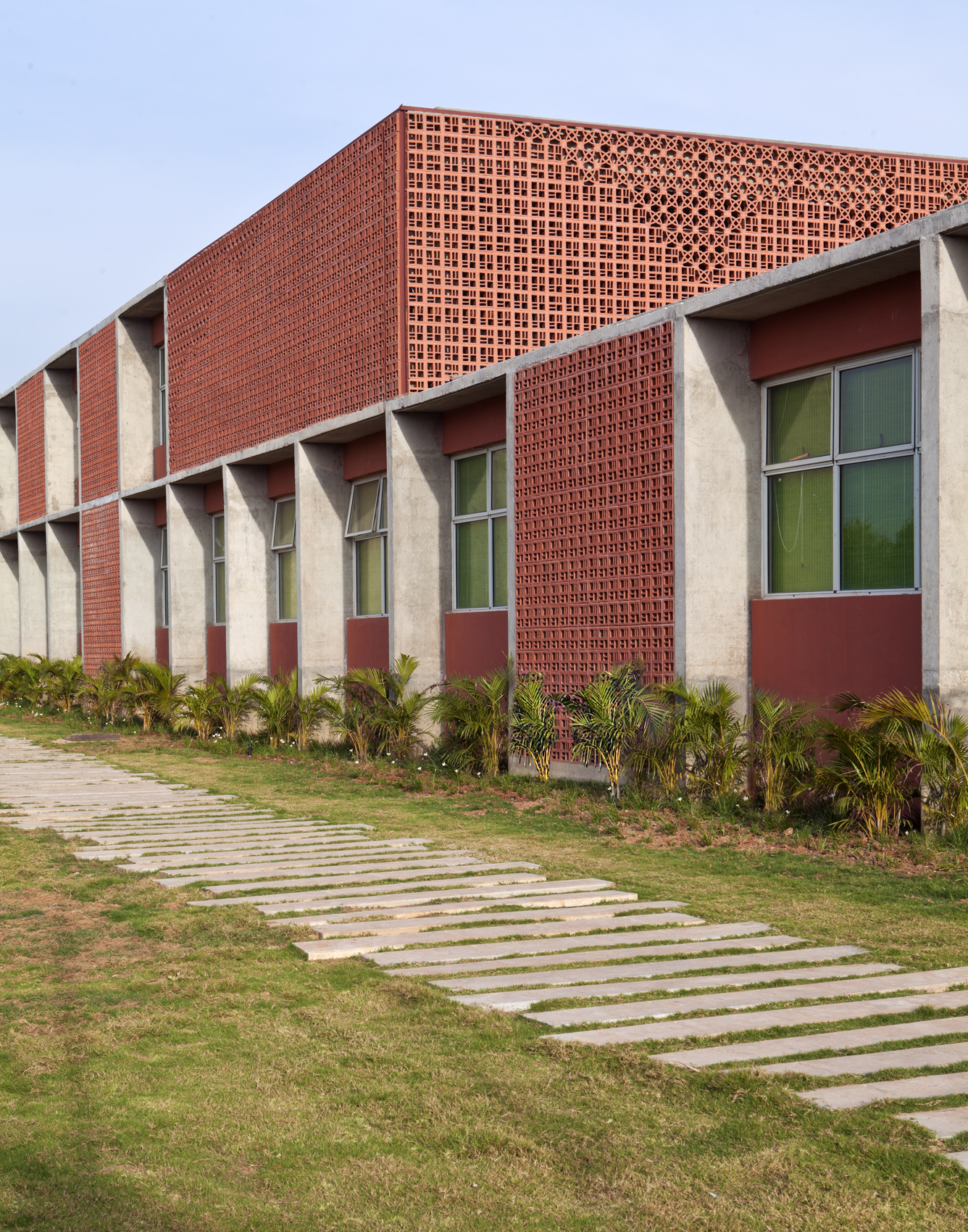 DPS Kindergarten School by Khosla Associates - Architizer