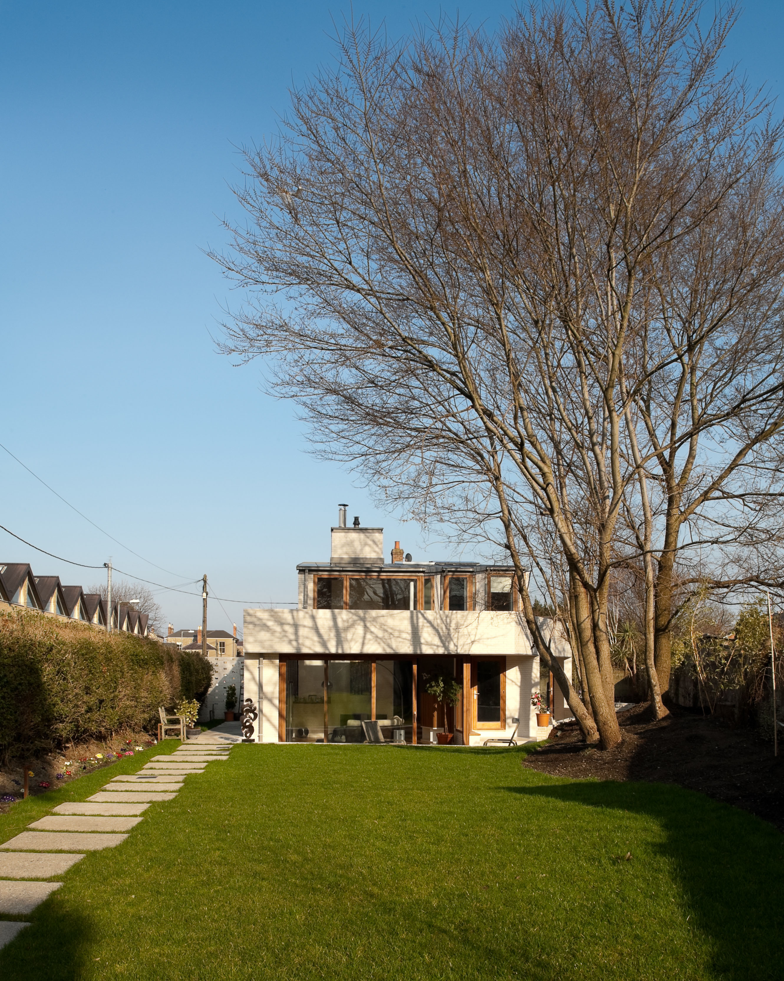 Hedge House at Leeson Walk by GKMP Architect - Architizer
