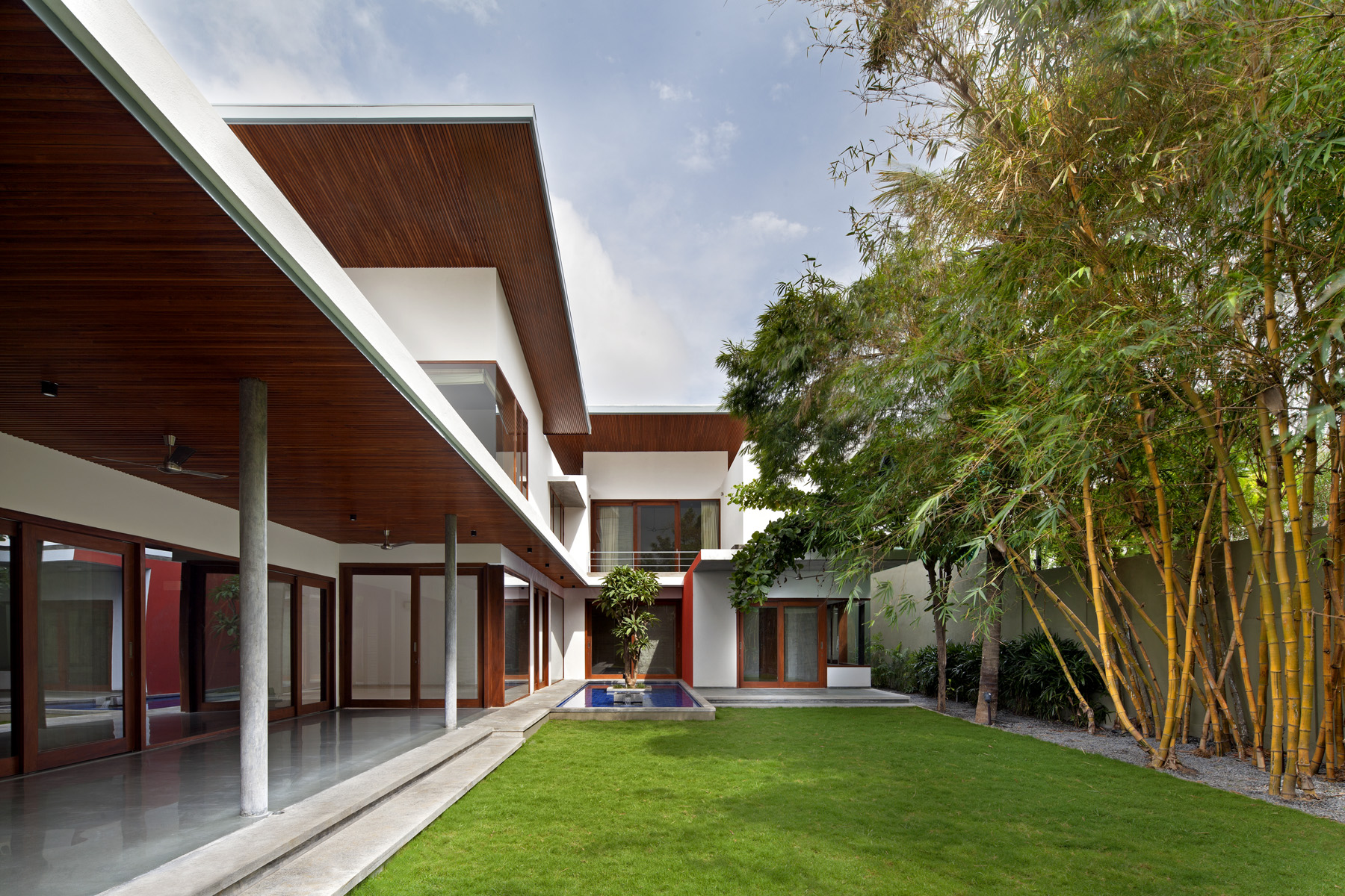 The Long House by Khosla Associates - Architizer