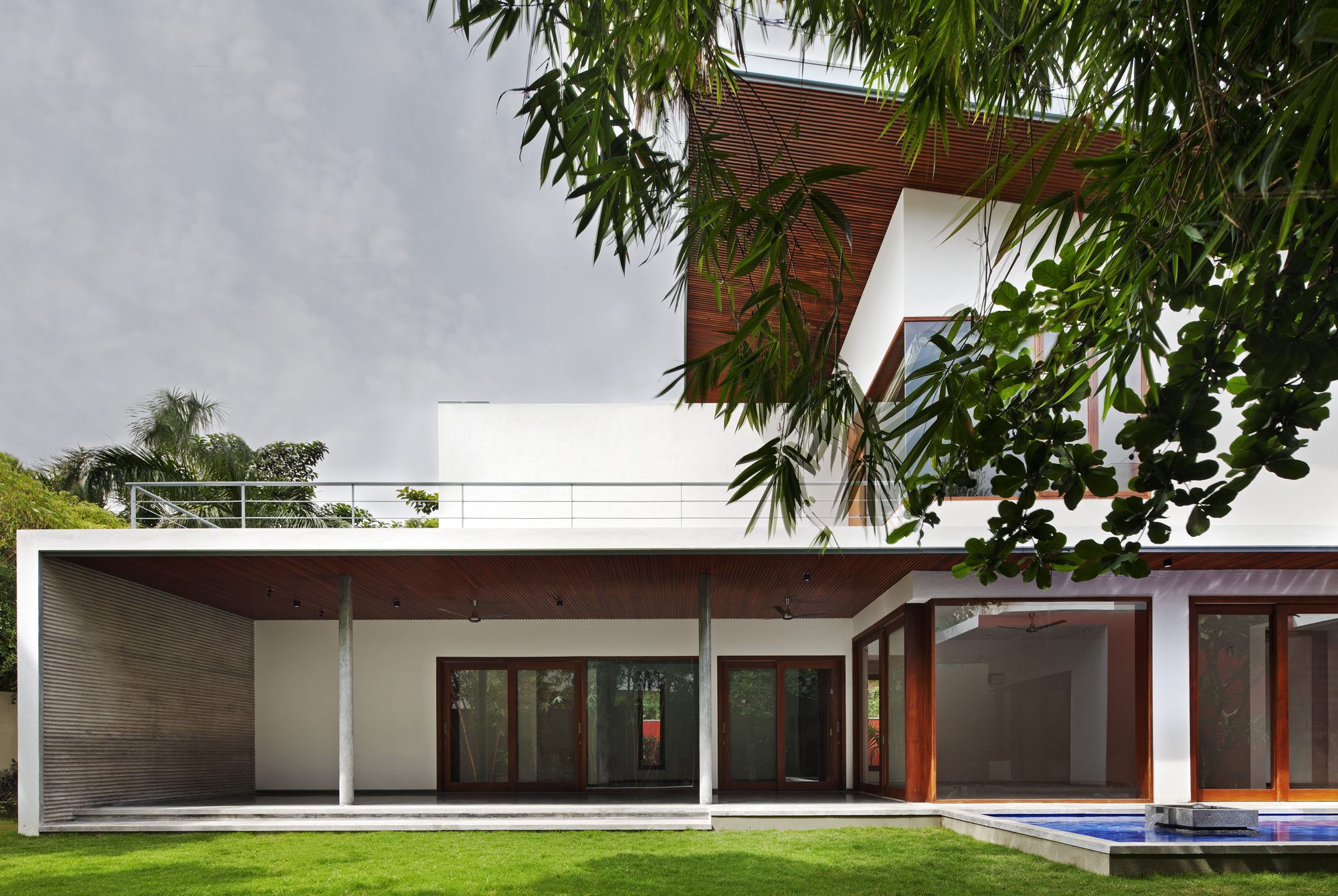 The Long House by Khosla Associates - Architizer