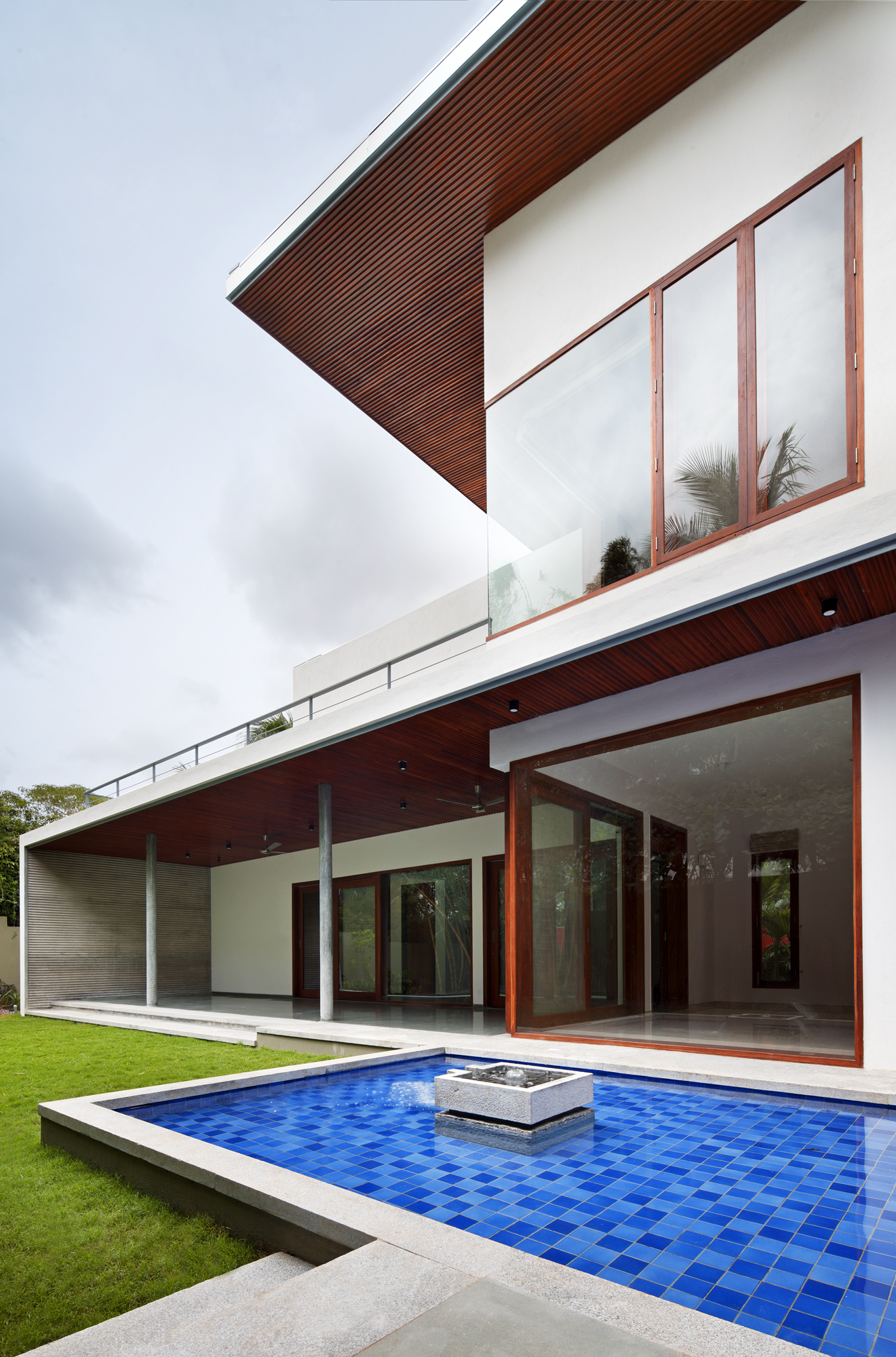 The Long House by Khosla Associates - Architizer