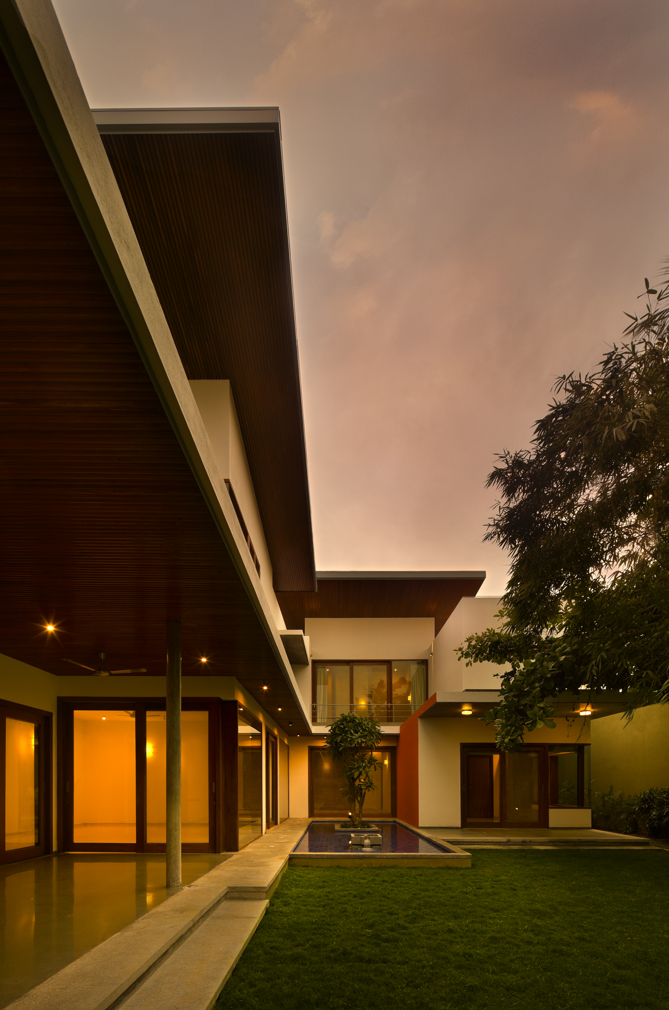 The Long House by Khosla Associates - Architizer