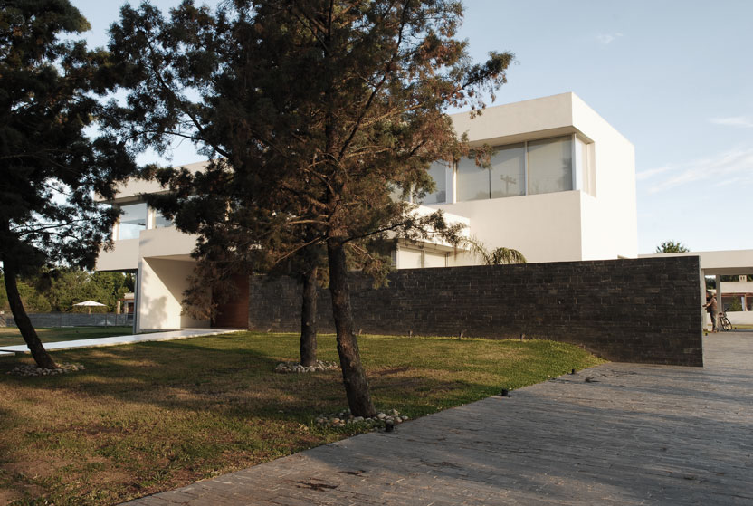 Pilar House by Vanguarda Architects - Architizer