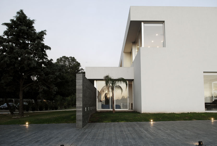 Pilar House by Vanguarda Architects - Architizer
