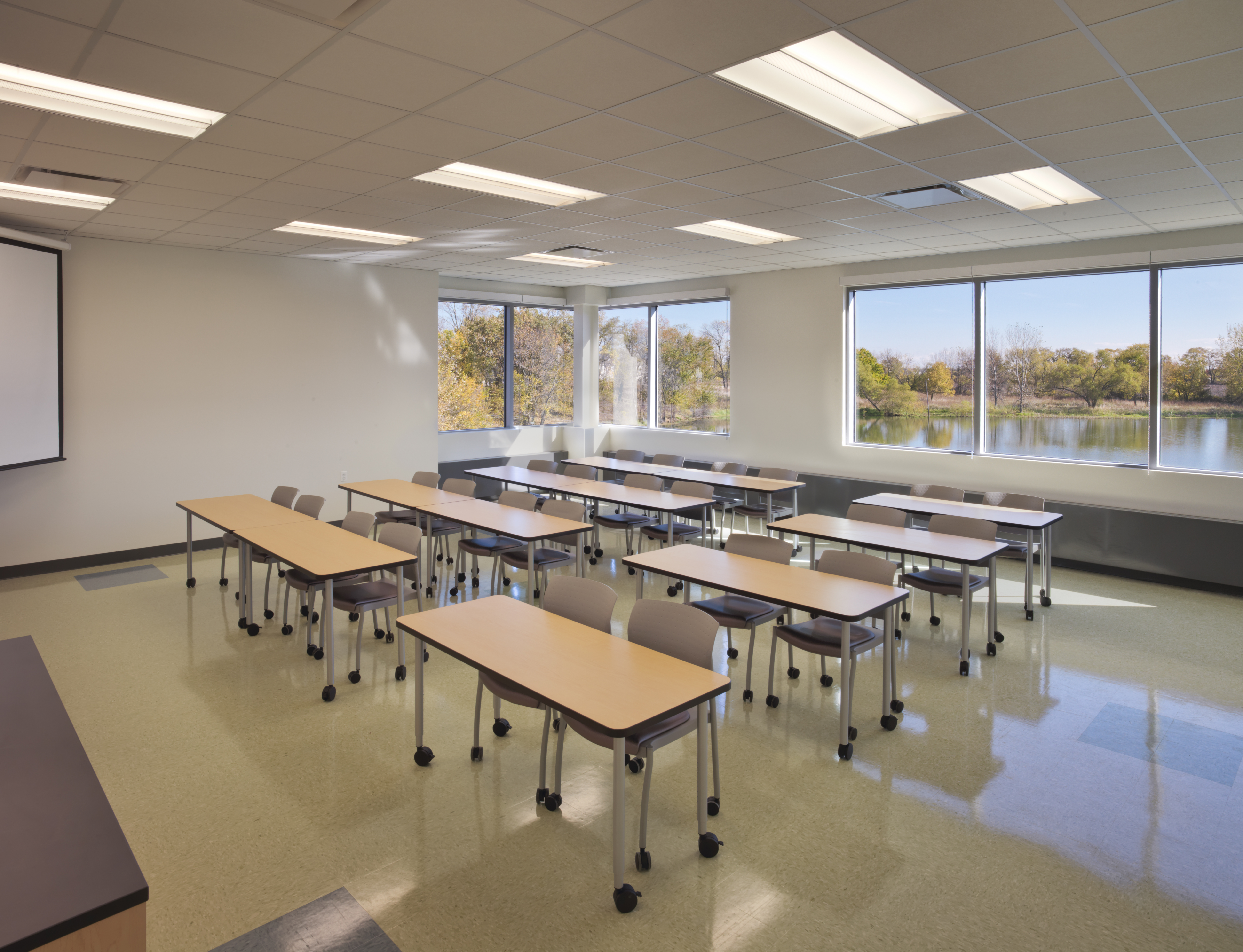Waubonsee Community College - Plano Classroom Building by Holabird ...
