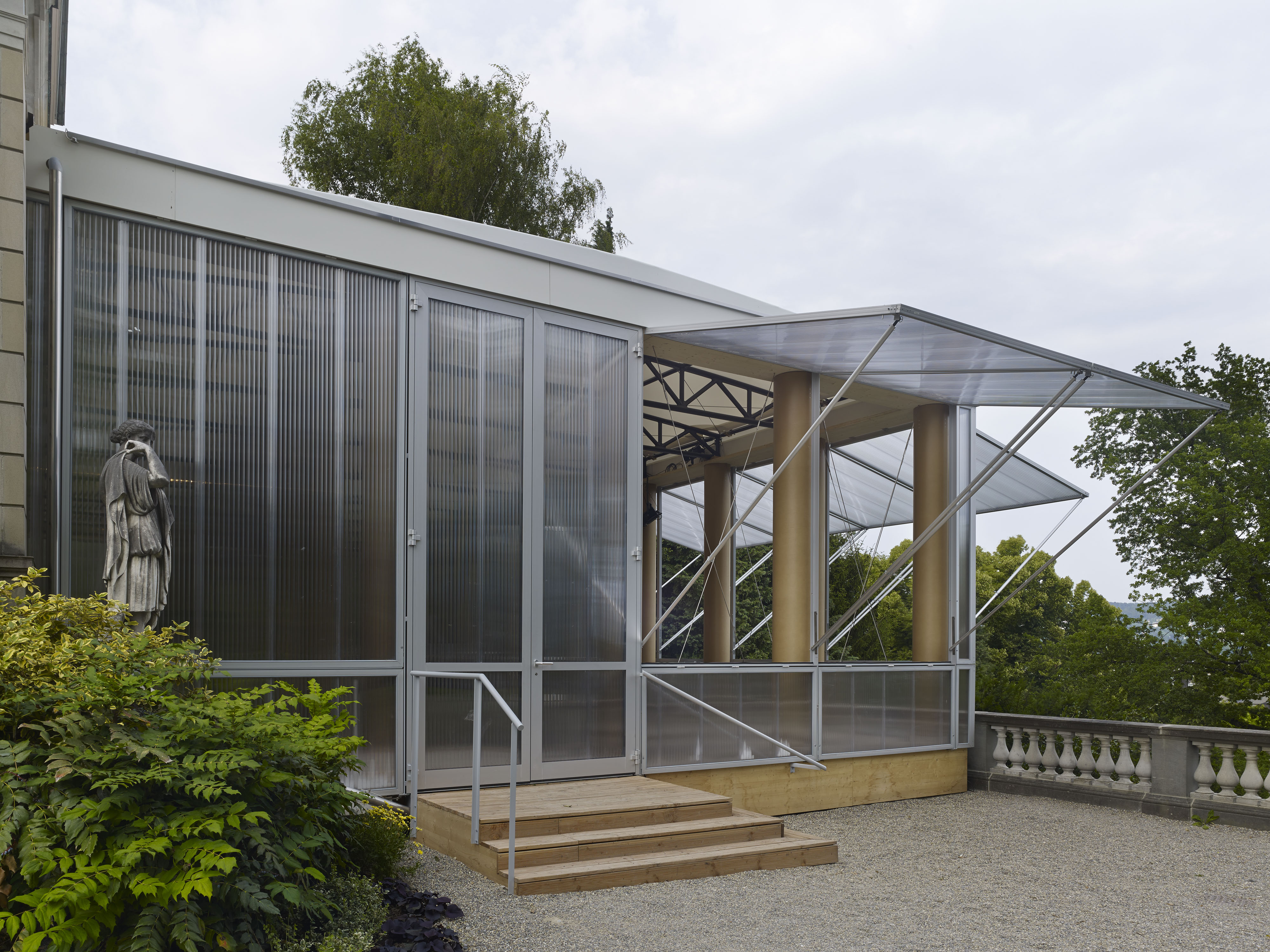 Villa at Sengokubara by Shigeru Ban Architects - Architizer