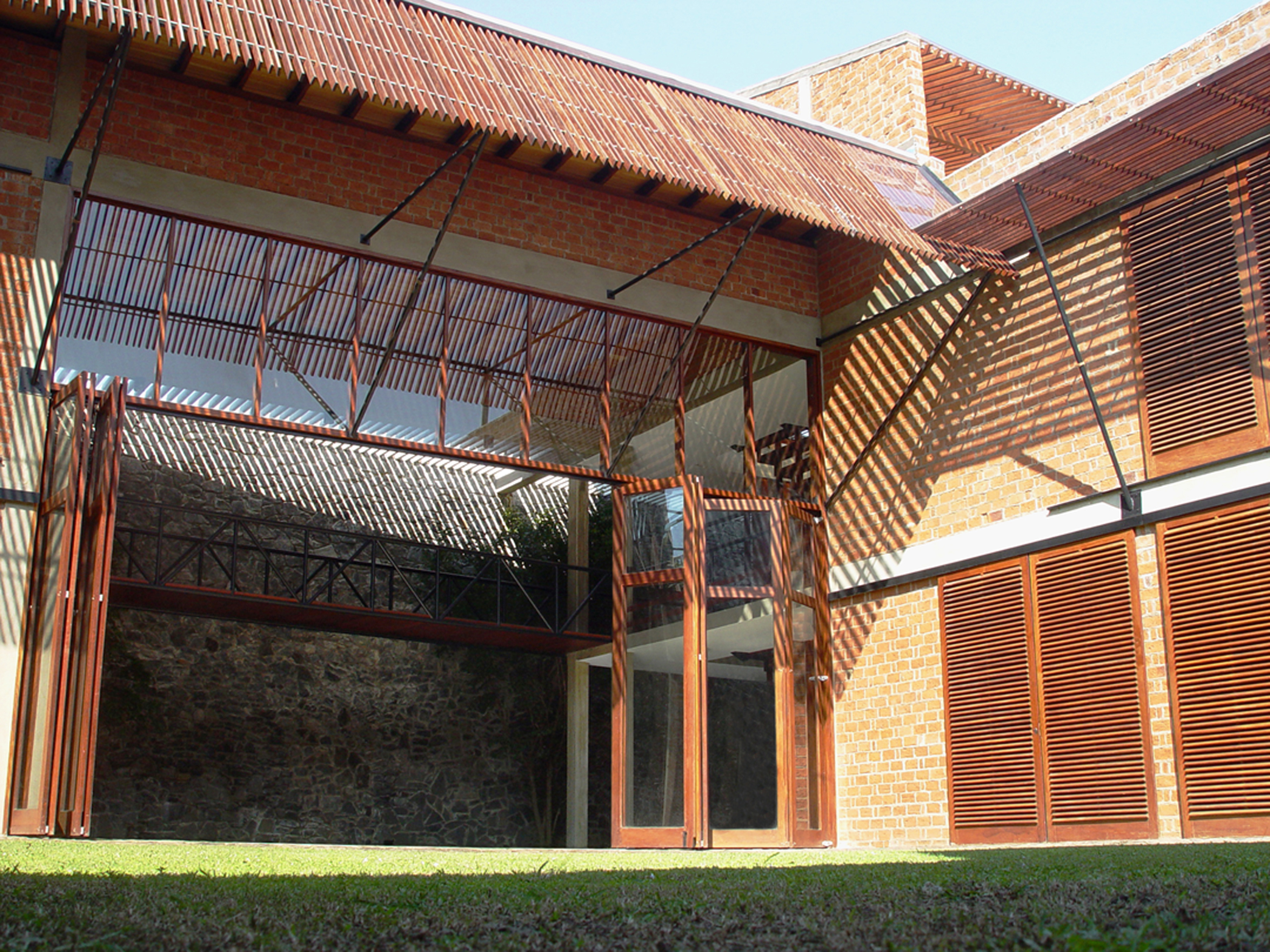 Estate Bungalow at Mathugama by Archt. Narein Perera - Architizer