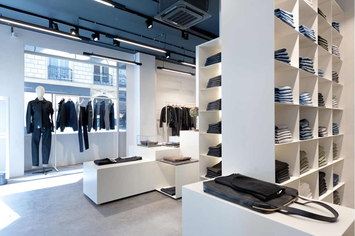 Closed Monobrand Store by PHILIPP MAINZER OFFICE FOR ARCHITECTURE AND ...