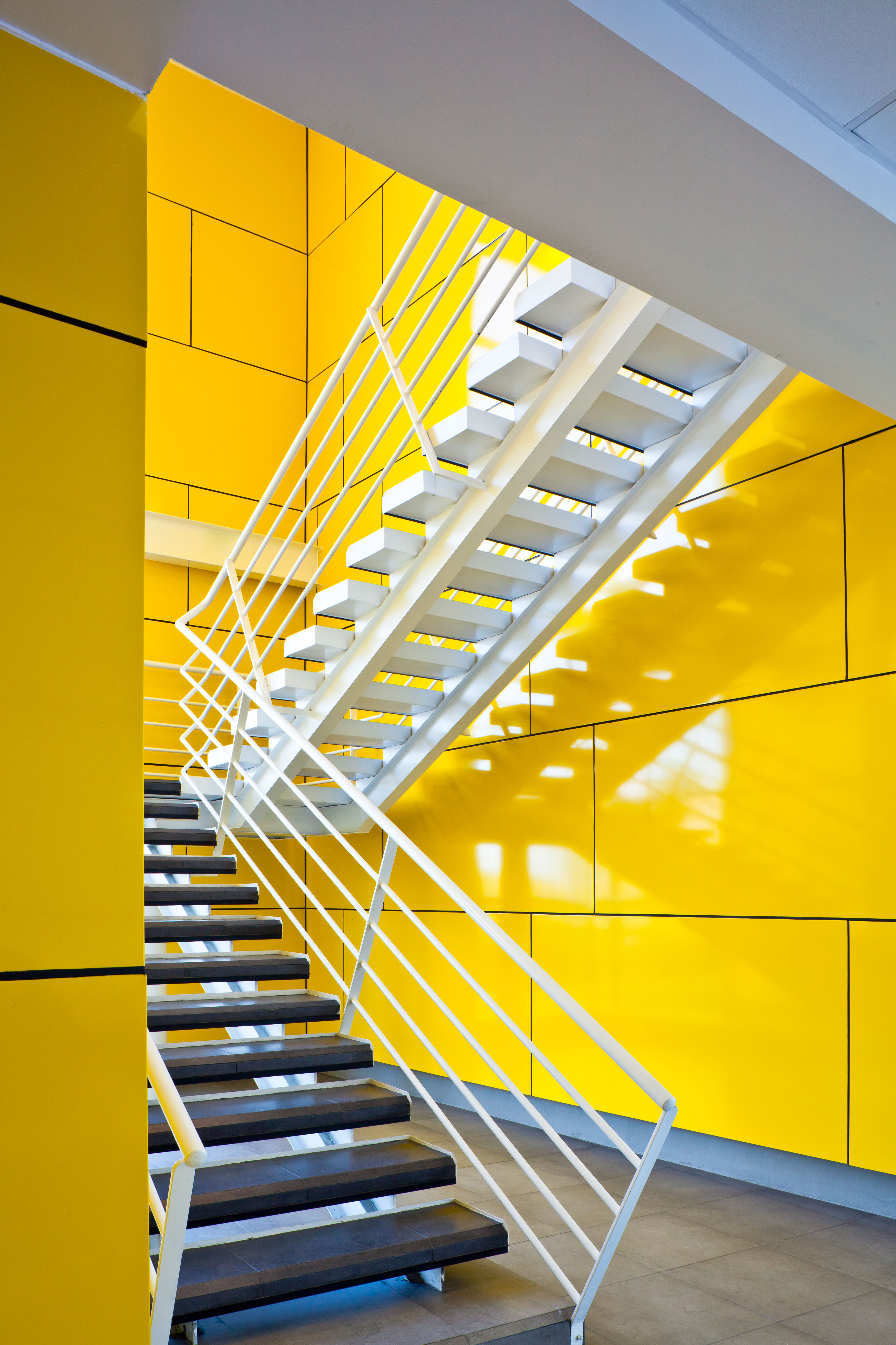 XIGNUX Technology Centers by Arq. Bernardo Hinojosa / Arquiplan ...