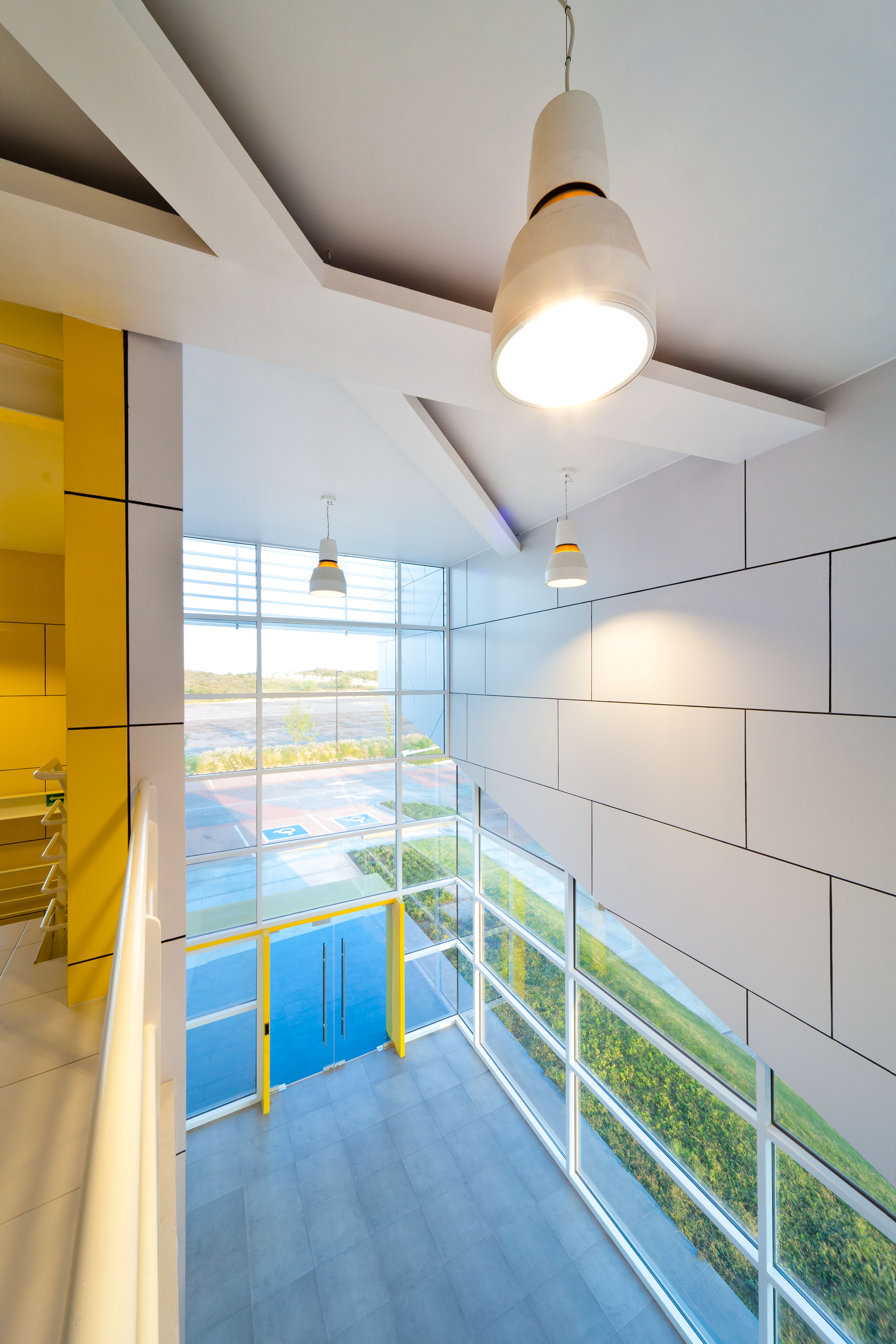 XIGNUX Technology Centers by Arq. Bernardo Hinojosa / Arquiplan ...
