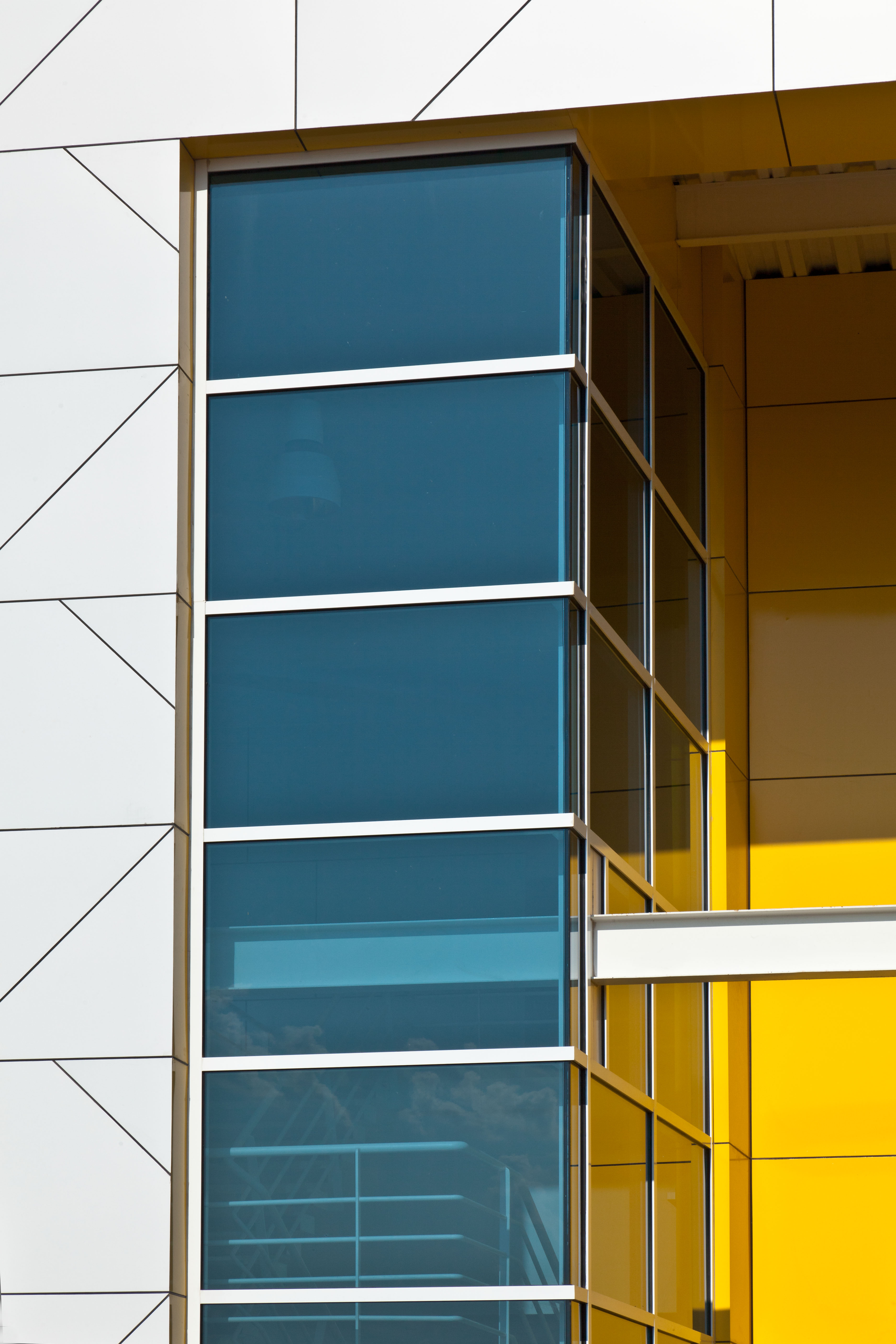 XIGNUX Technology Centers by Arq. Bernardo Hinojosa / Arquiplan ...