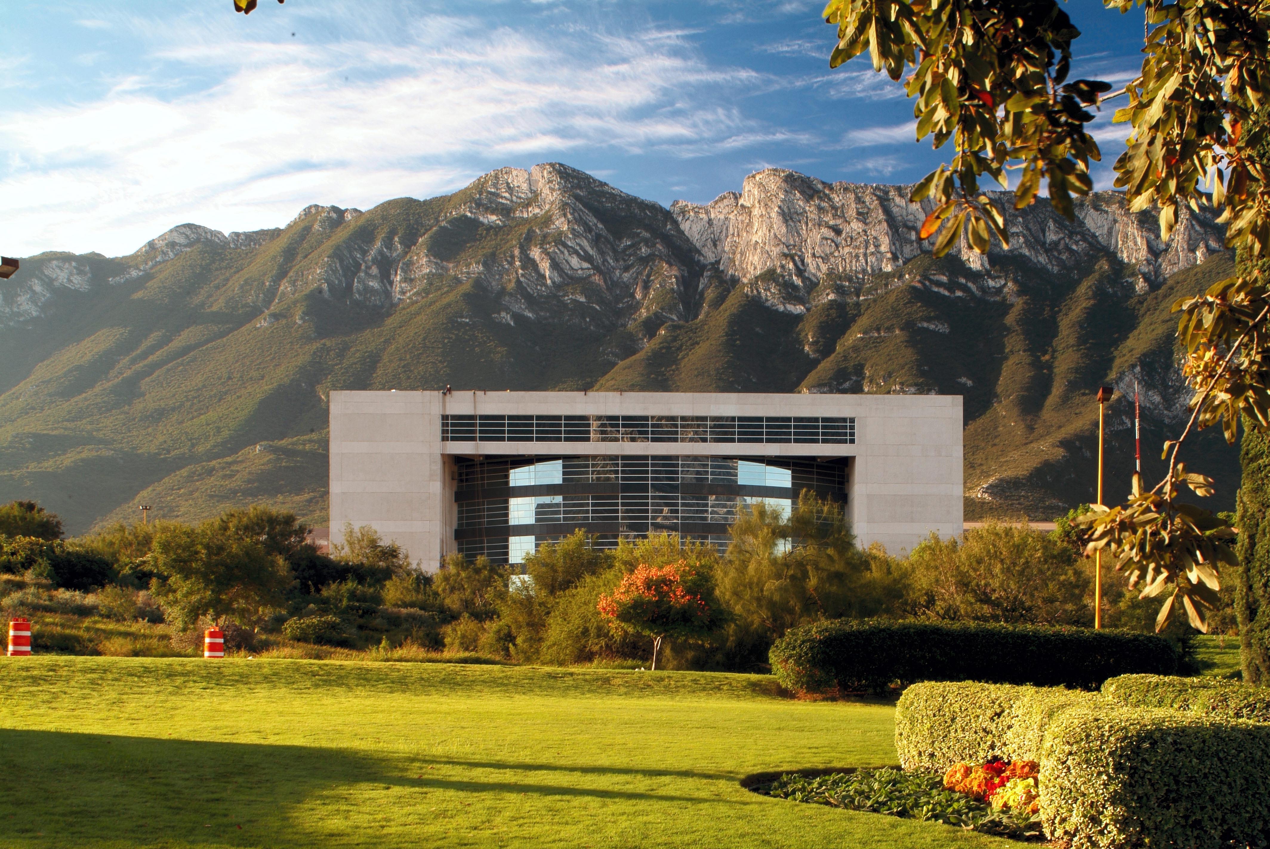 KOINOX Workspace Valle 109.28 by Arq. Bernardo Hinojosa / Arquiplan ...