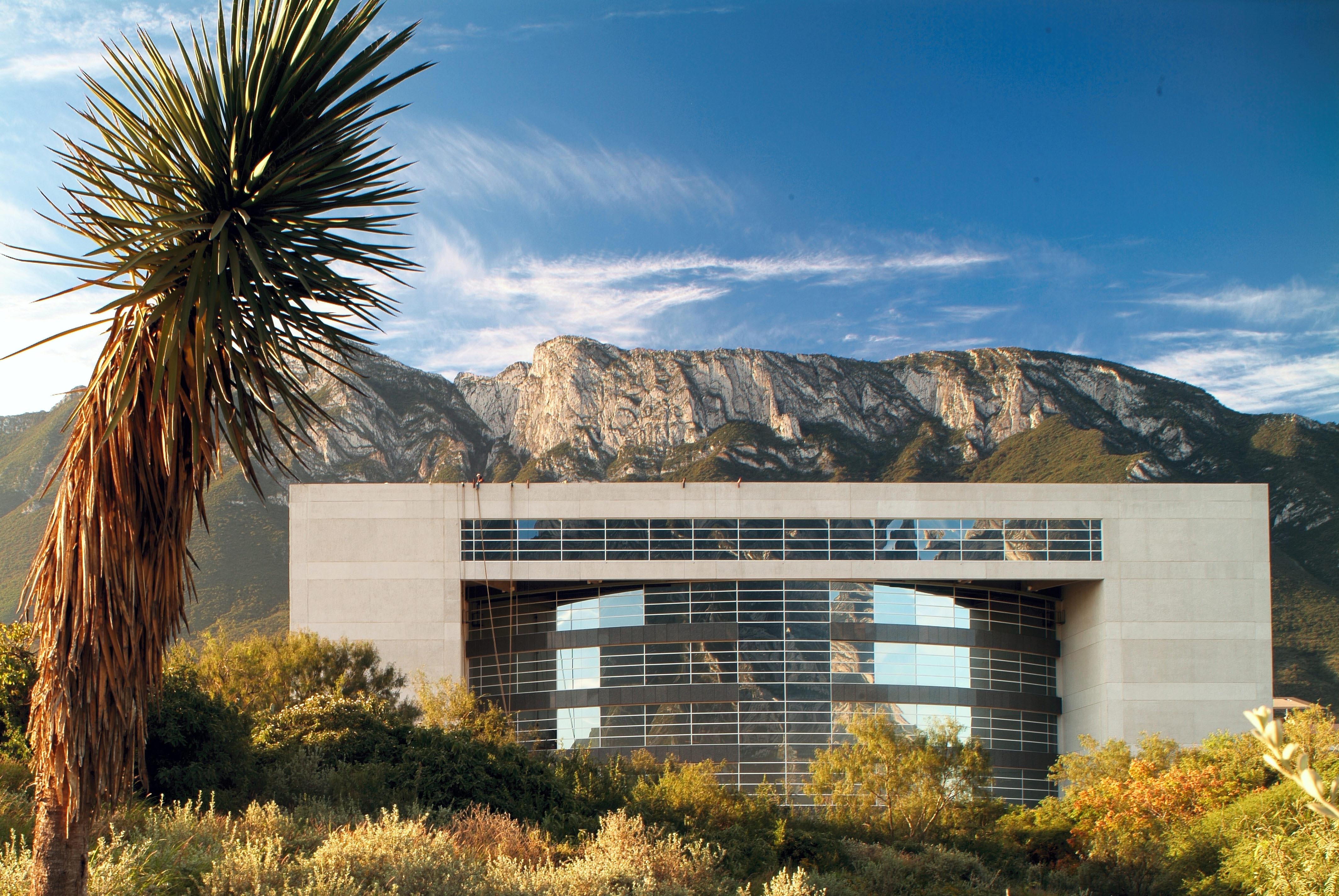 Universidad de Monterrey's Rectory by Arq. Bernardo Hinojosa ...