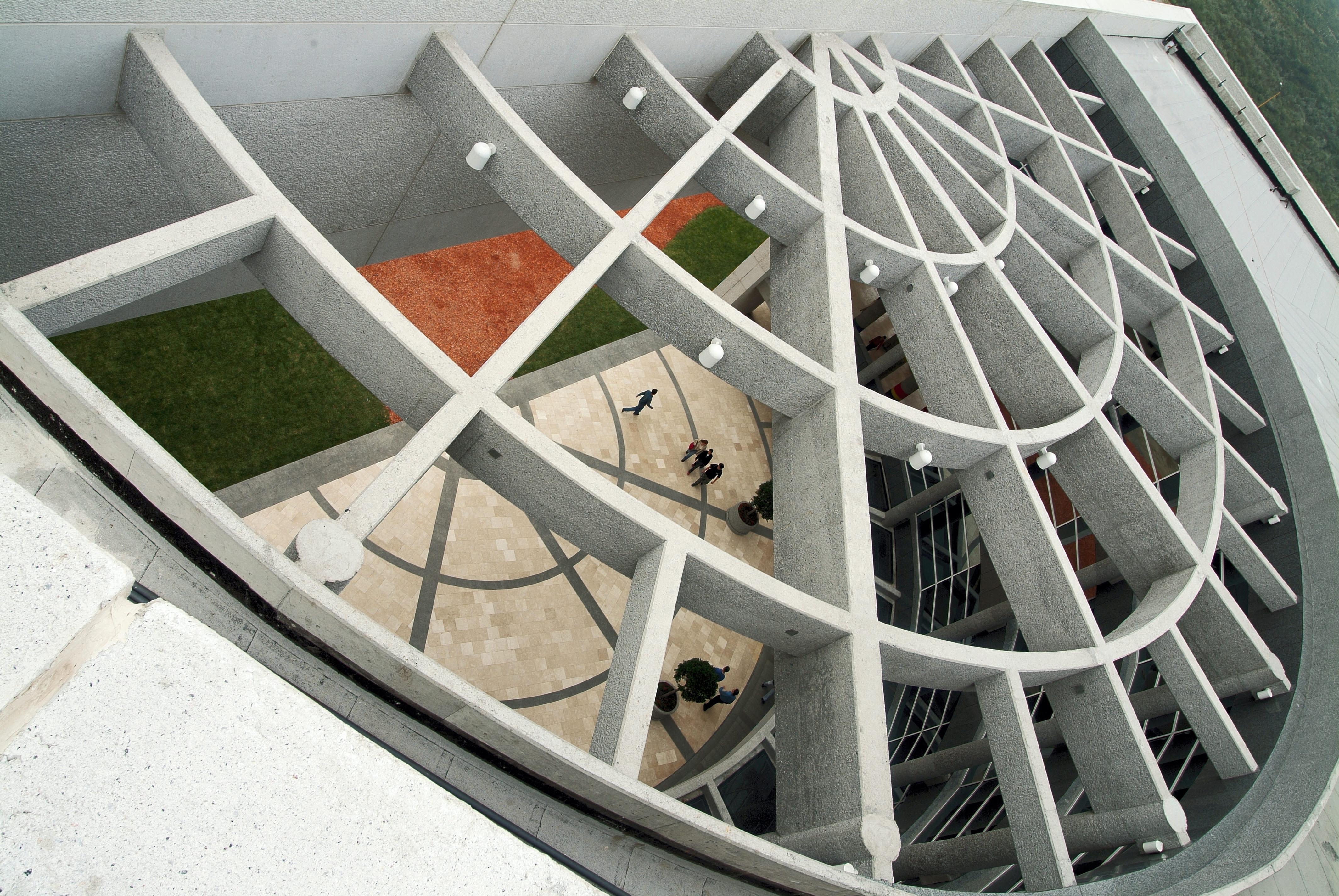 Universidad de Monterrey's Rectory by Arq. Bernardo Hinojosa ...