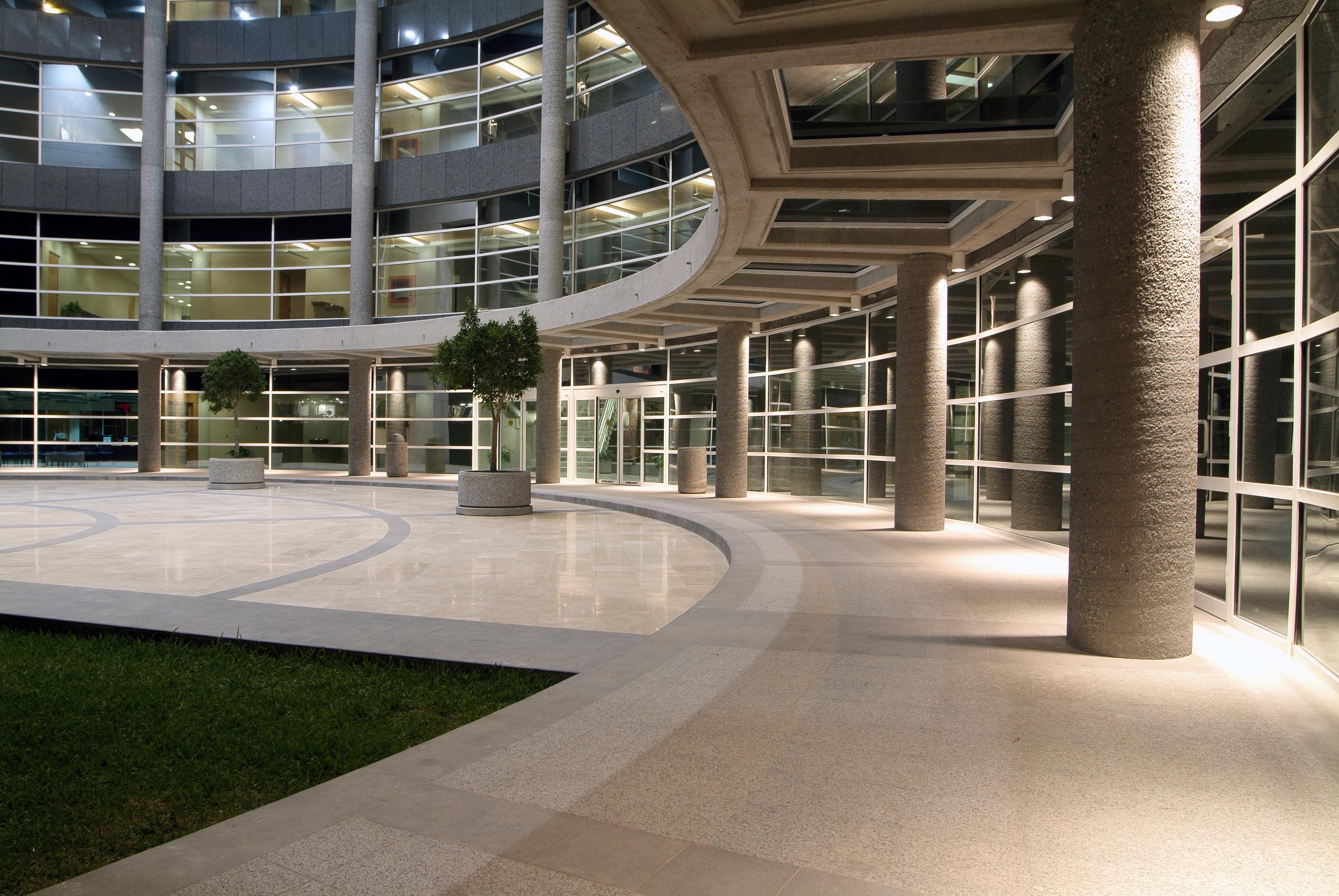 Universidad de Monterrey's Rectory by Arq. Bernardo Hinojosa ...