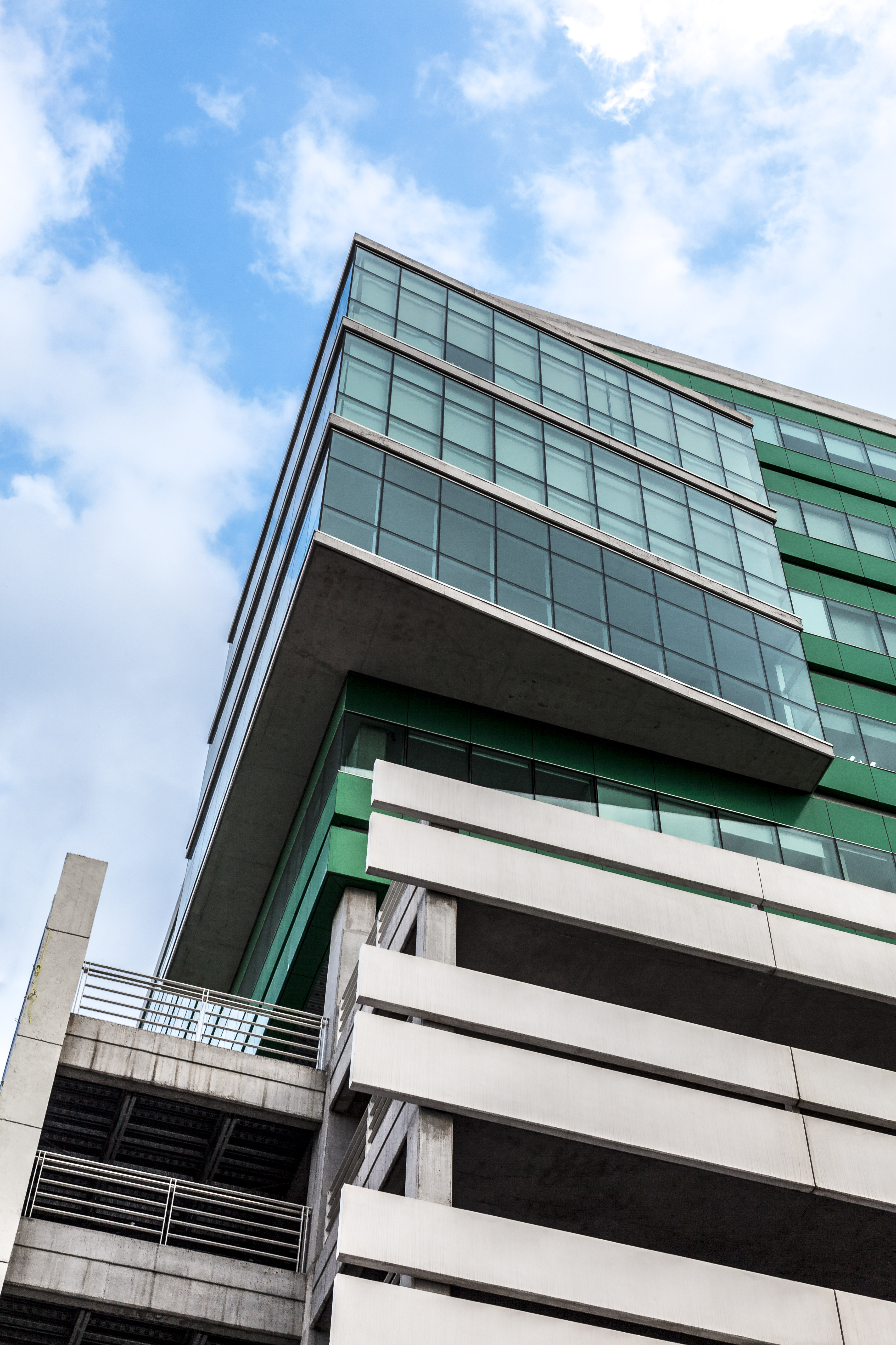 KOINOX Workspace Valle 109.28 by Arq. Bernardo Hinojosa / Arquiplan ...