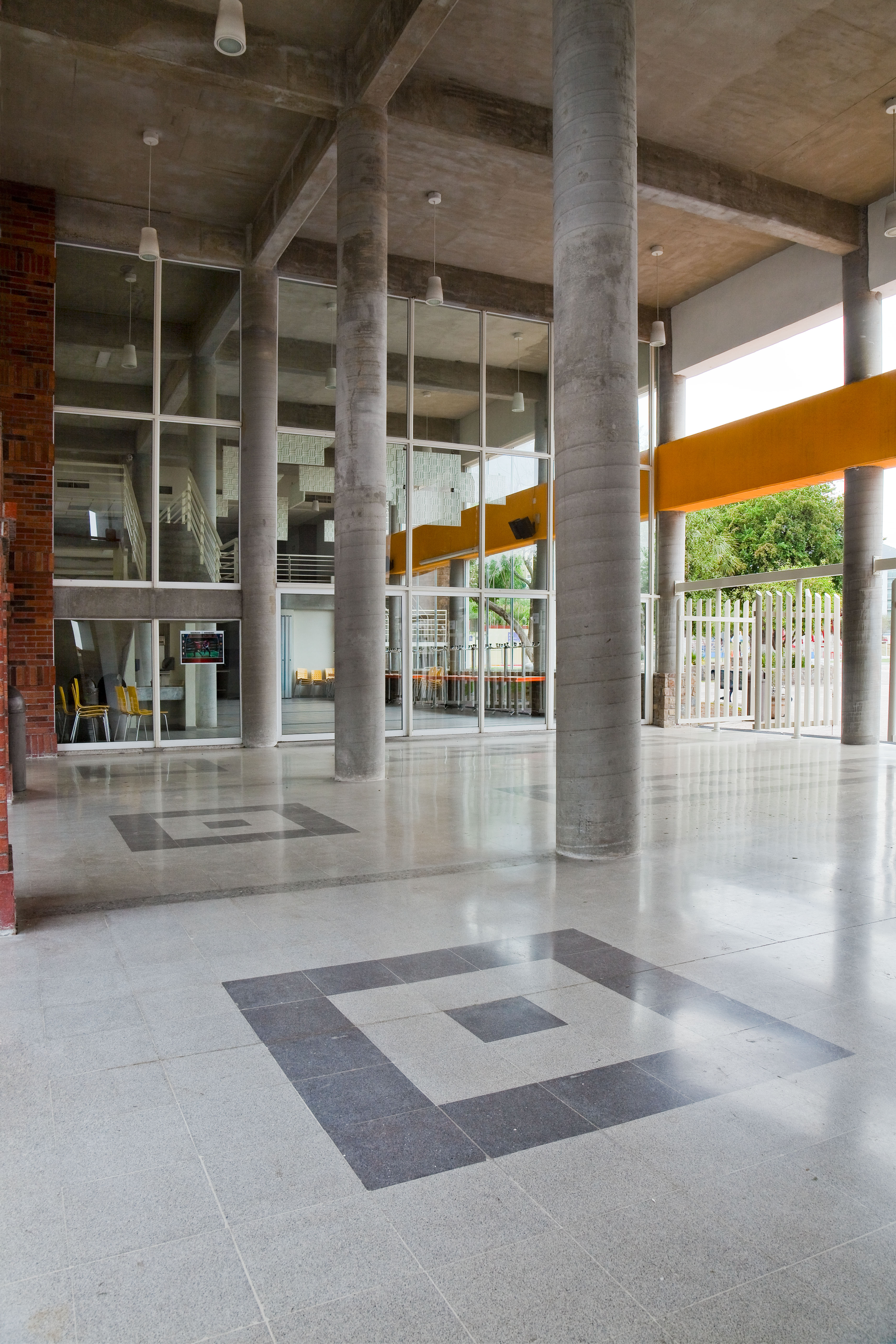 Liceo de Monterrey (Boys School) by Arq. Bernardo Hinojosa / Arquiplan ...