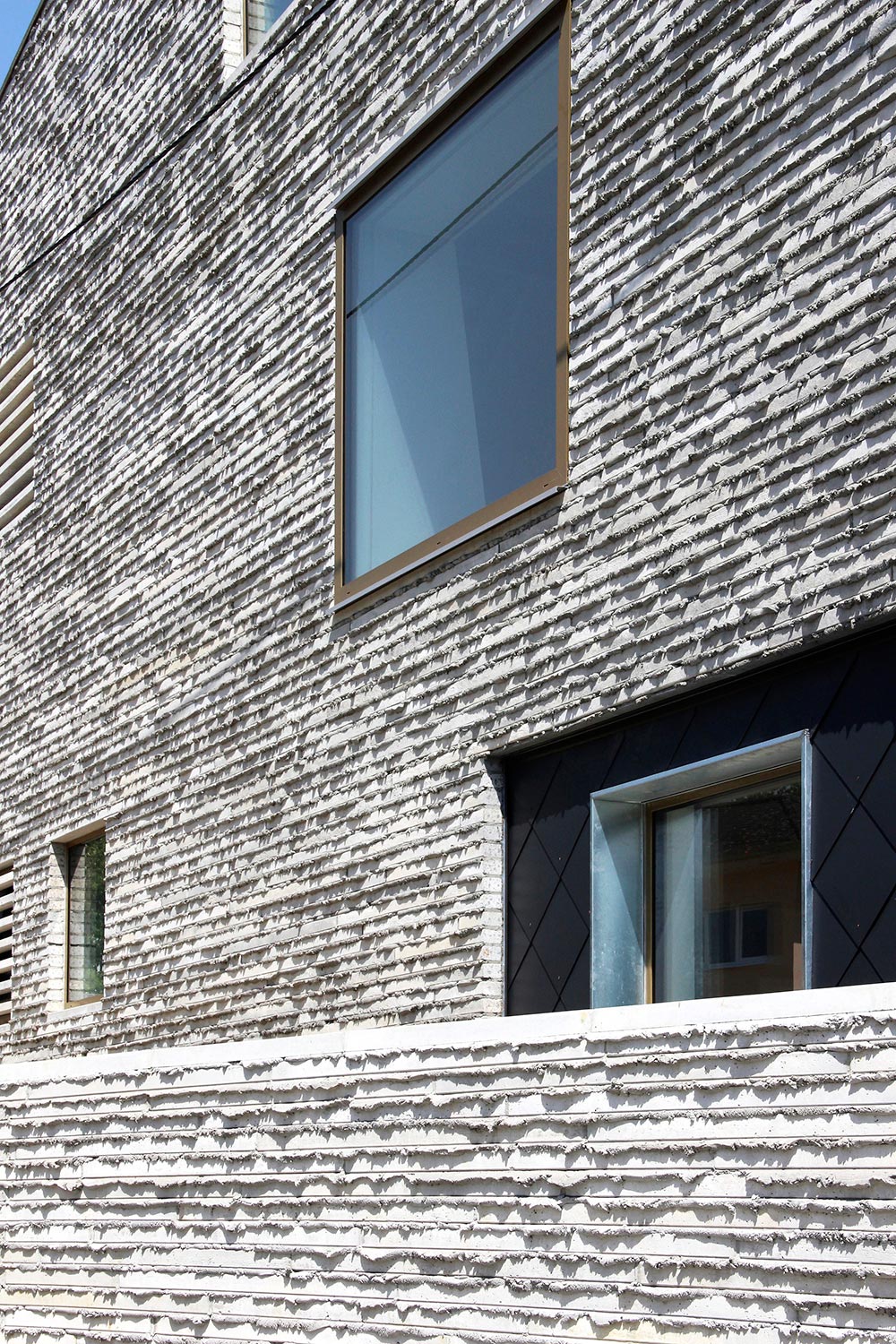 Wall House by AND'ROL architecture - Architizer