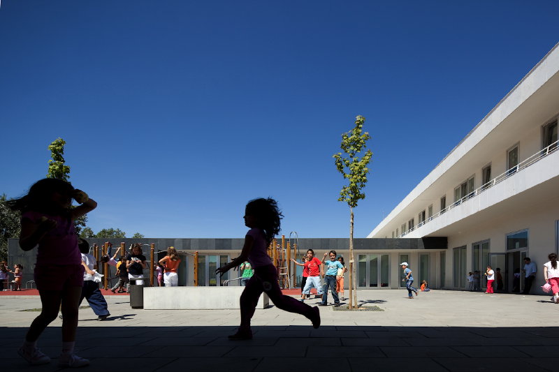 School Center Paredes Alenquer by Andre Espinho Arquitectura - Architizer